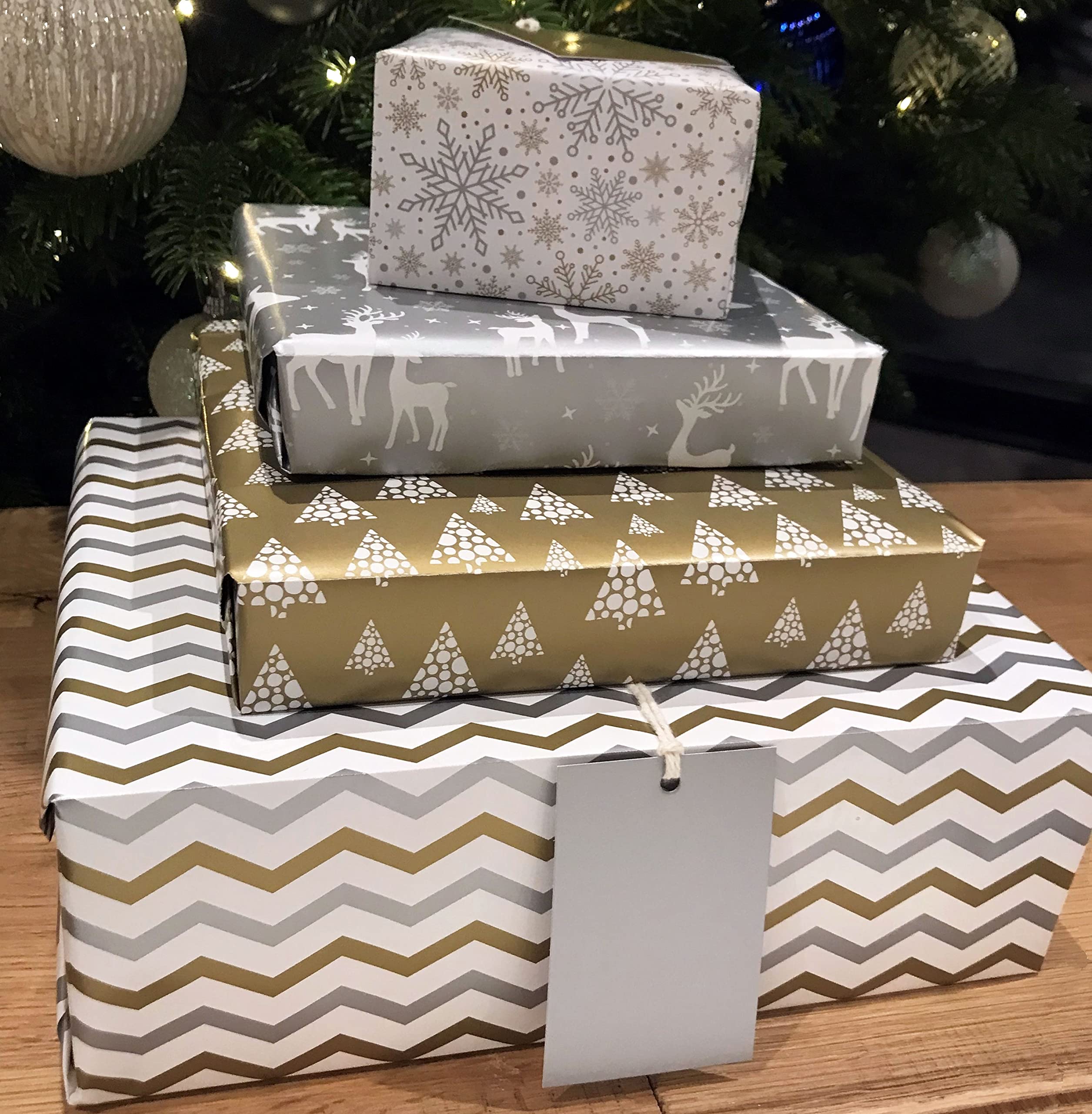 Christmas Wrapping Paper. 8 XL Sheets (50 x 70cm). Metallic Silver ...