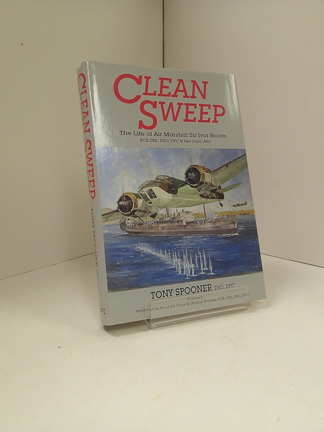 Clean Sweep: Life of Air Marshall: Spooner, Tony: 9780947554507: Amazon ...