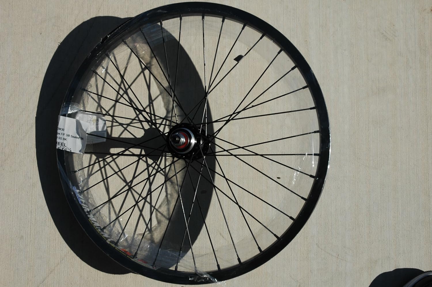 Amazon.com : Weinmann DM30 BMX Rear Wheel - 20" x 2.20, Fixie/Fixie ...