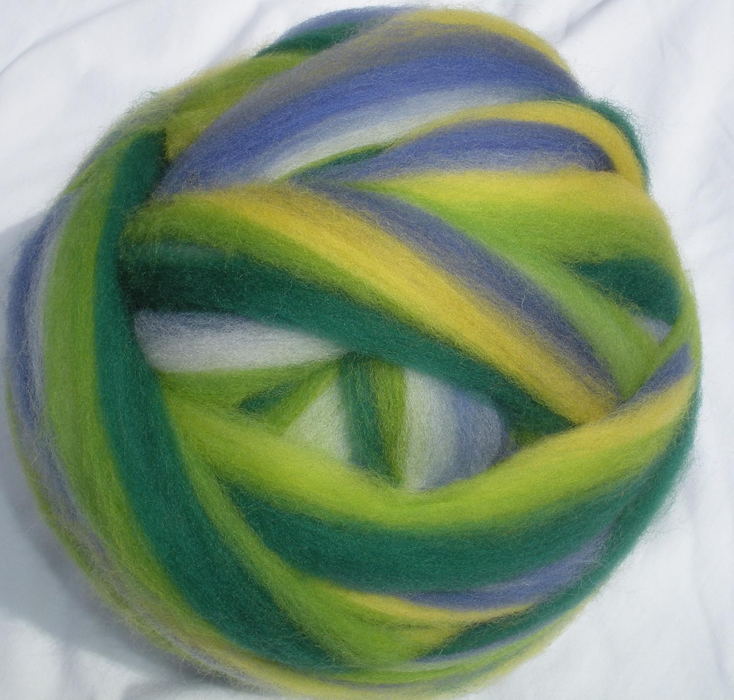 Potluck Wool Roving Multi-Coloured Iris 240ml ball : Amazon.co.uk: Home ...