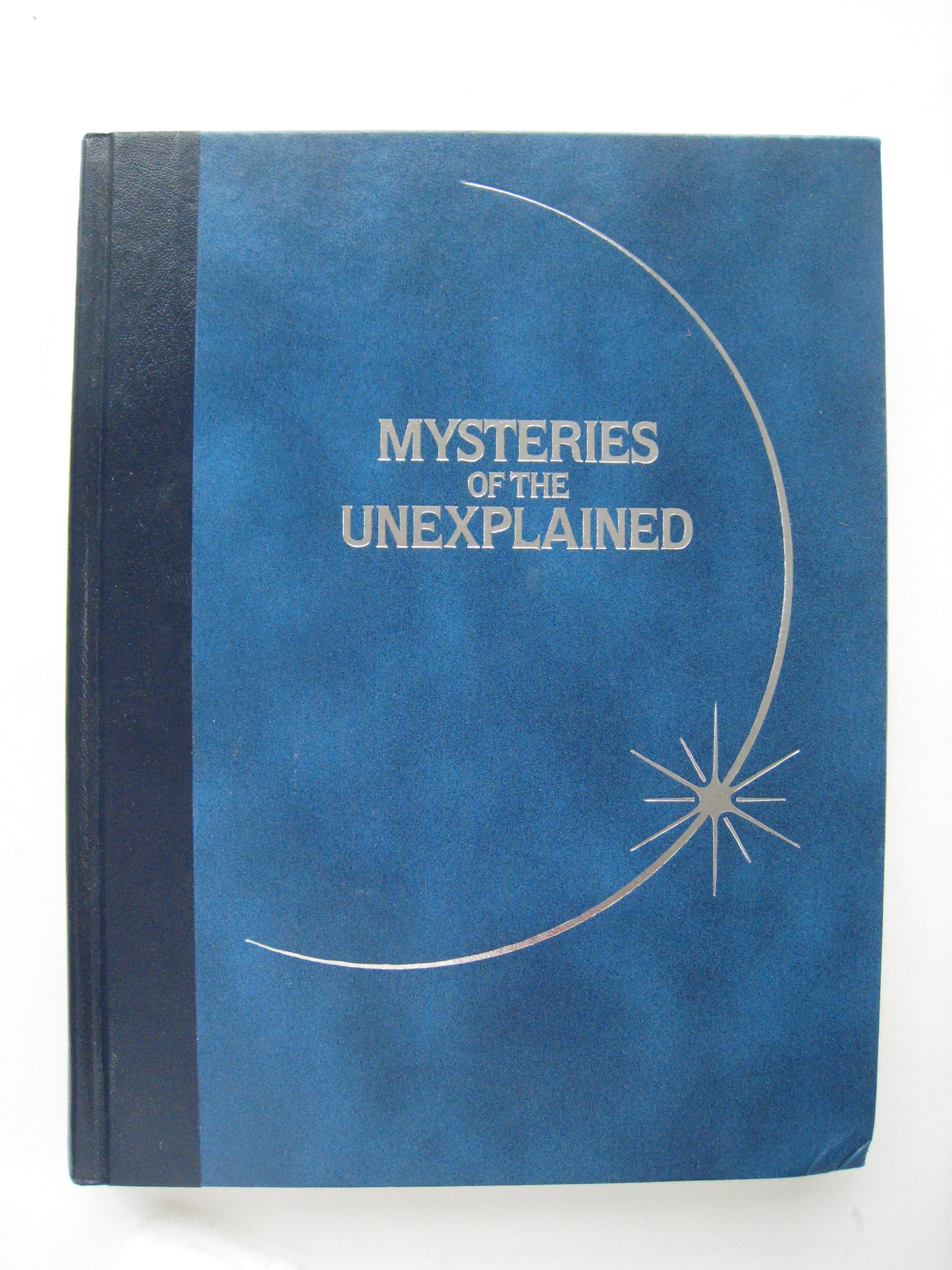 Amazon.com: Mysteries of the Unexplained: 9780949819352: Calkins ...