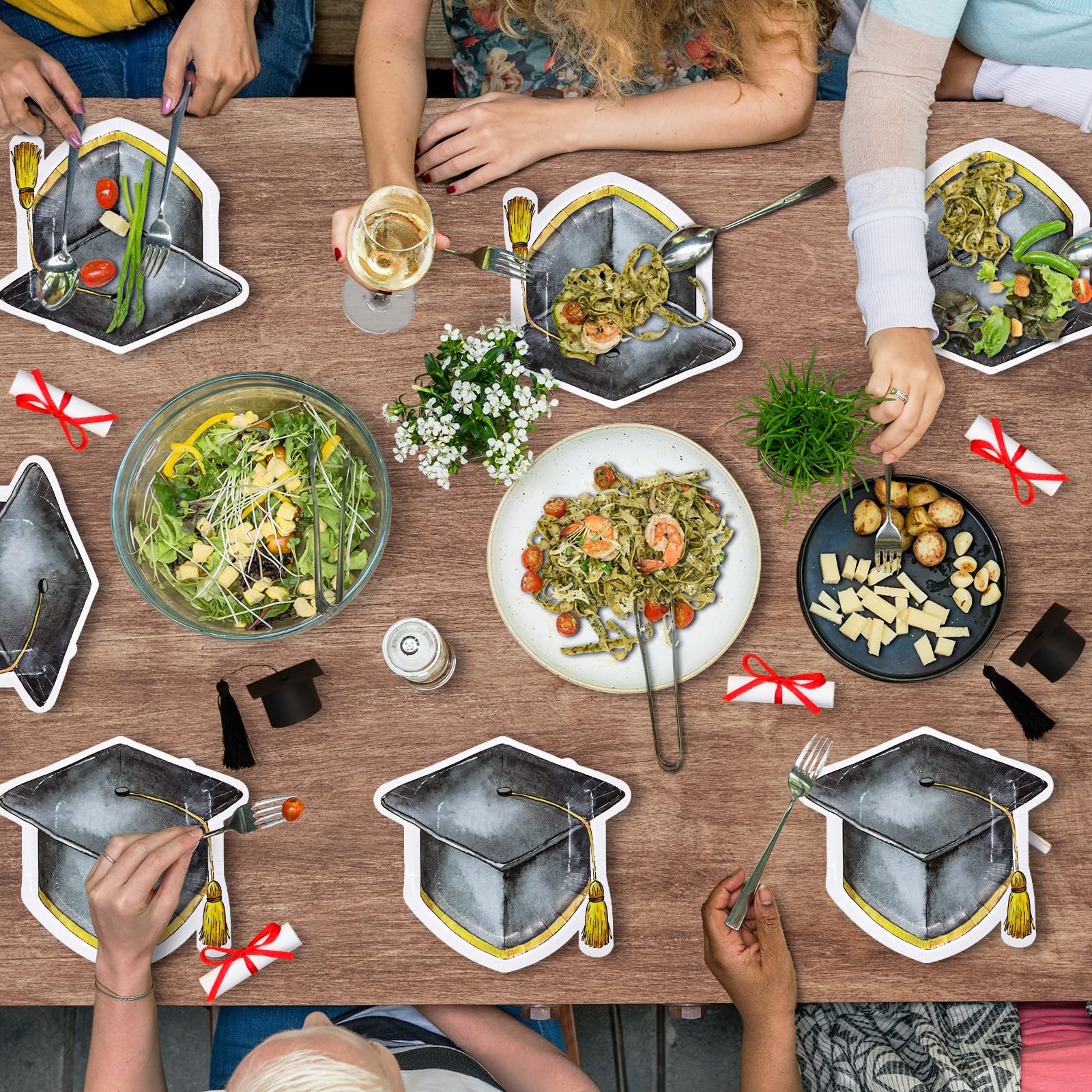 Snapklik.com : Graduation Party Supplies, Graduate Plates 80 Count Grad ...