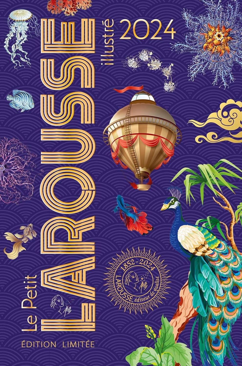 Petit Larousse Illustre 2024 coffret Noel : Larousse: Amazon.com.au: Books