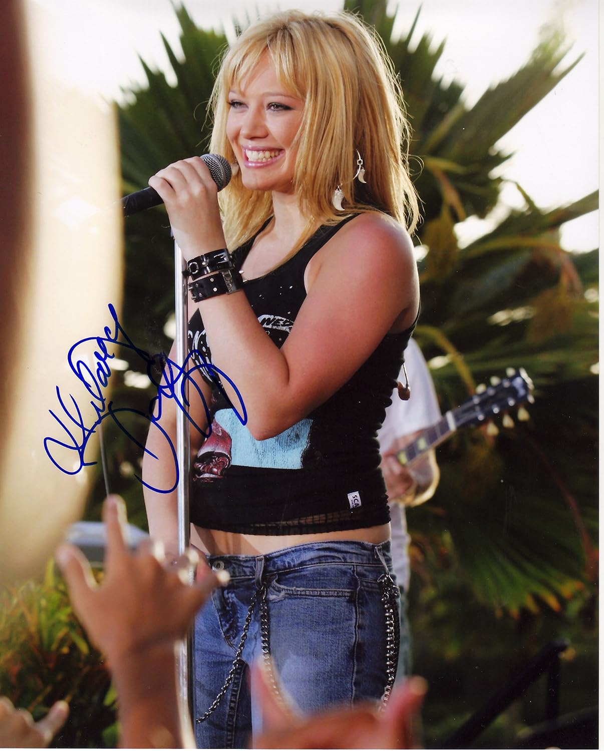 Amazon.com: Hilary Duff Autograph Signed 8 x 10 Photo: Home & Kitchen