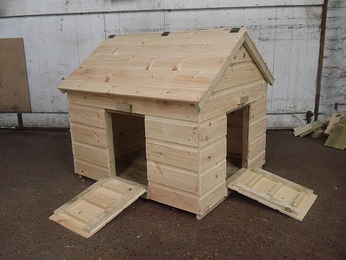 Large Duck house 100x80x85 extra door : Amazon.co.uk: Business ...