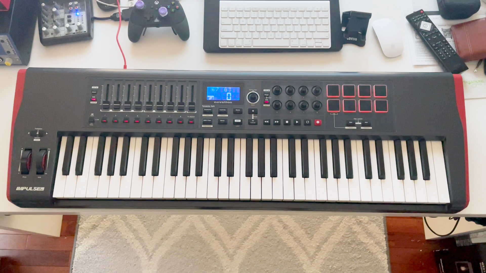 Watch TONS of mapping possibilities, USB powered, 61 semi-weighted on ...