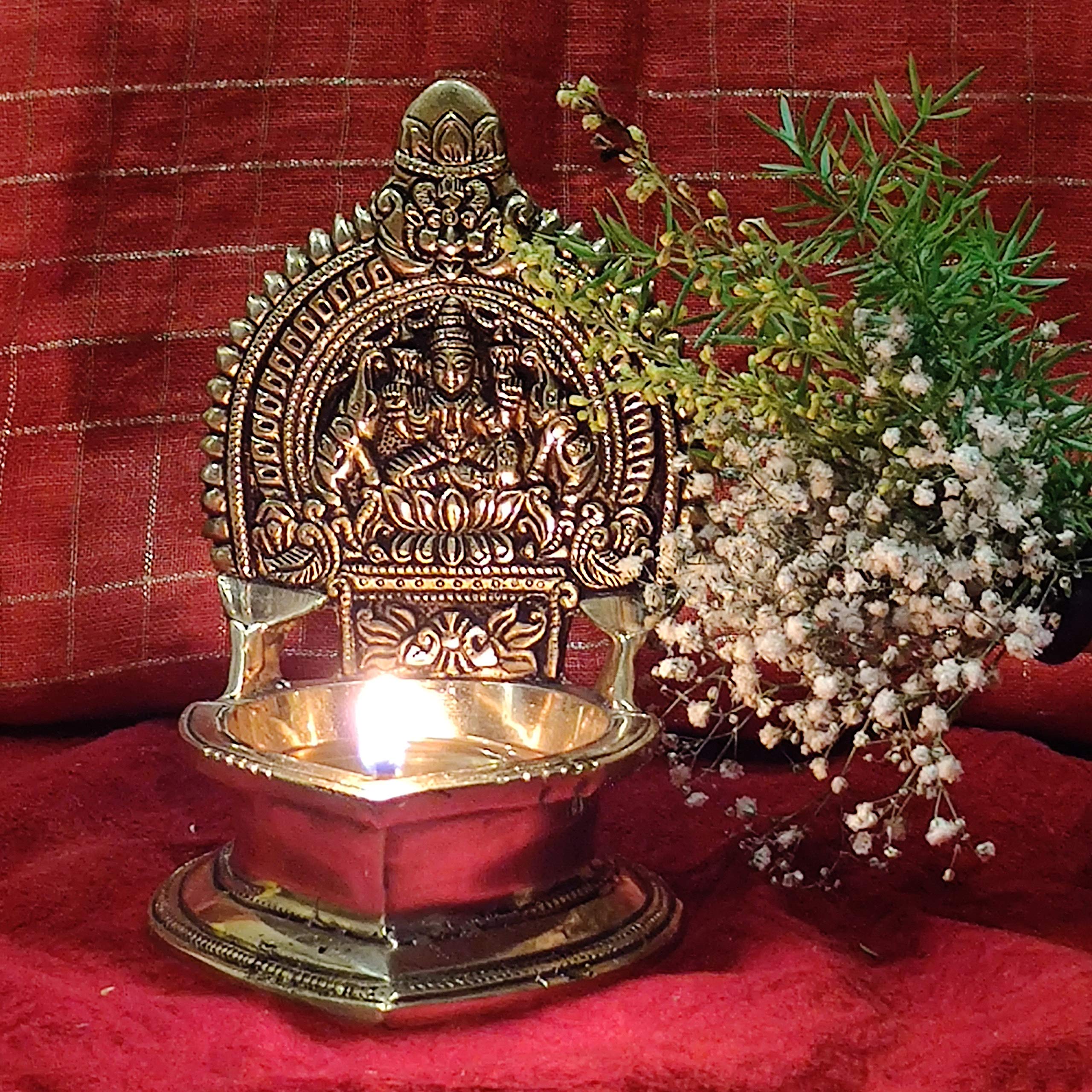 Indian Diwali Oil Lamp Pooja Diya Brass Light Puja Decorations Mandir ...