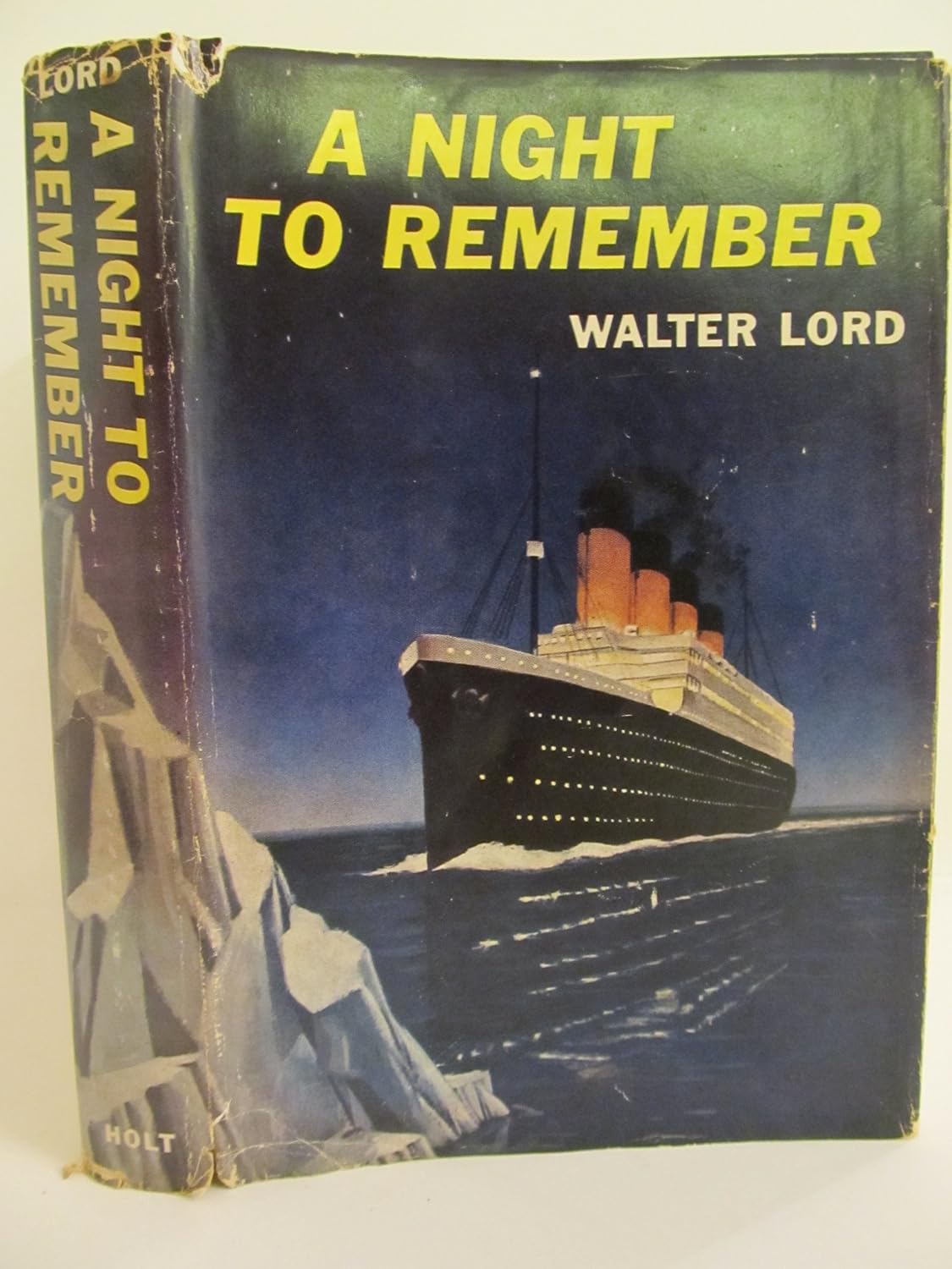 A night to remember. Illustrated with photographs.: Walter Lord: Amazon ...