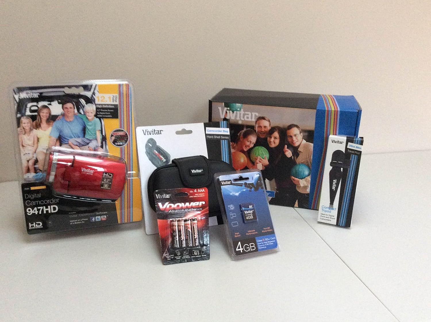 Amazon.com: Vivitar Bundle 12.1MP with 2.7T FT Digital Camcorder ...