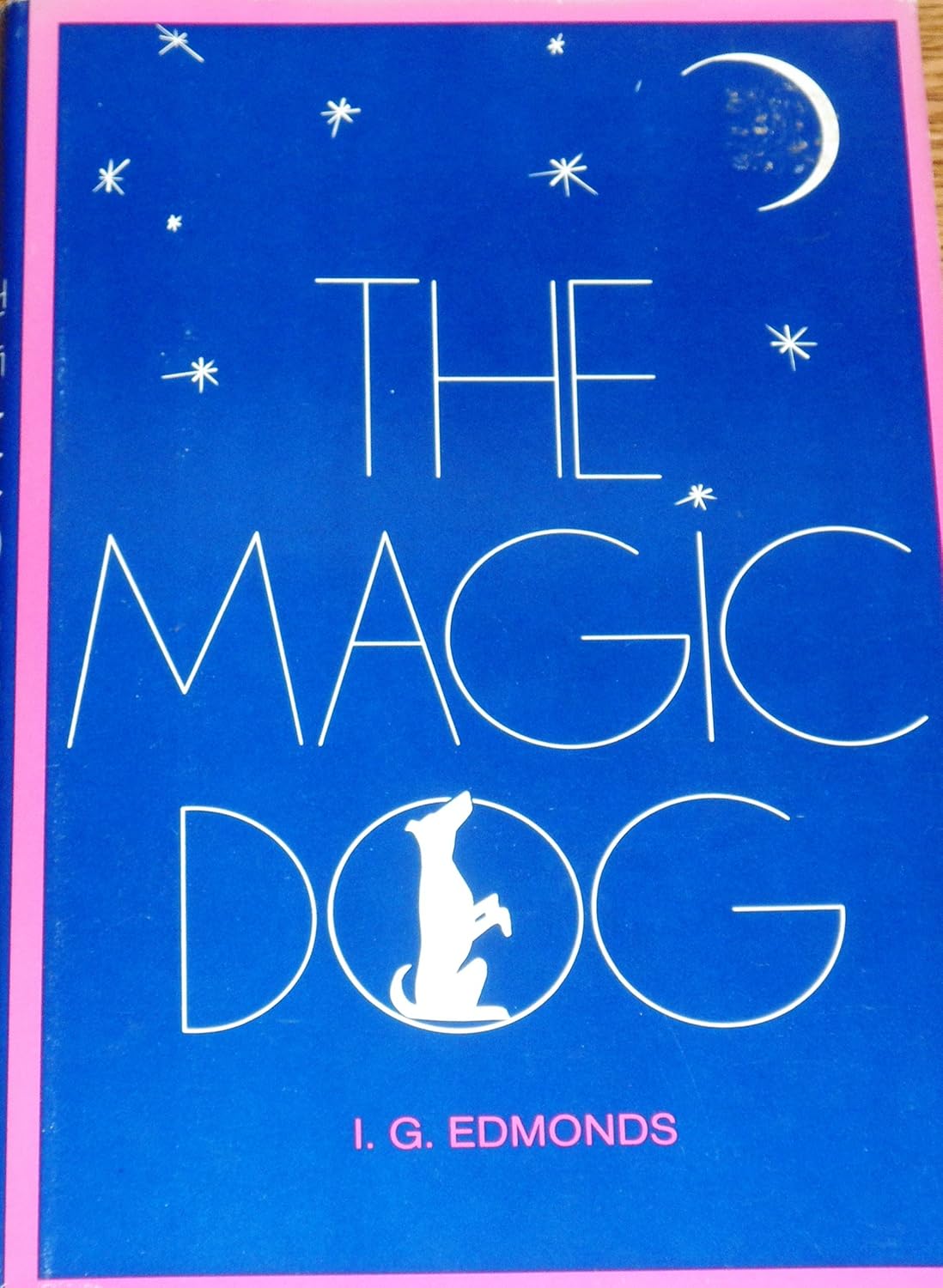 Magic Dog: 2: Edmonds: 9780525667575: Amazon.com: Books