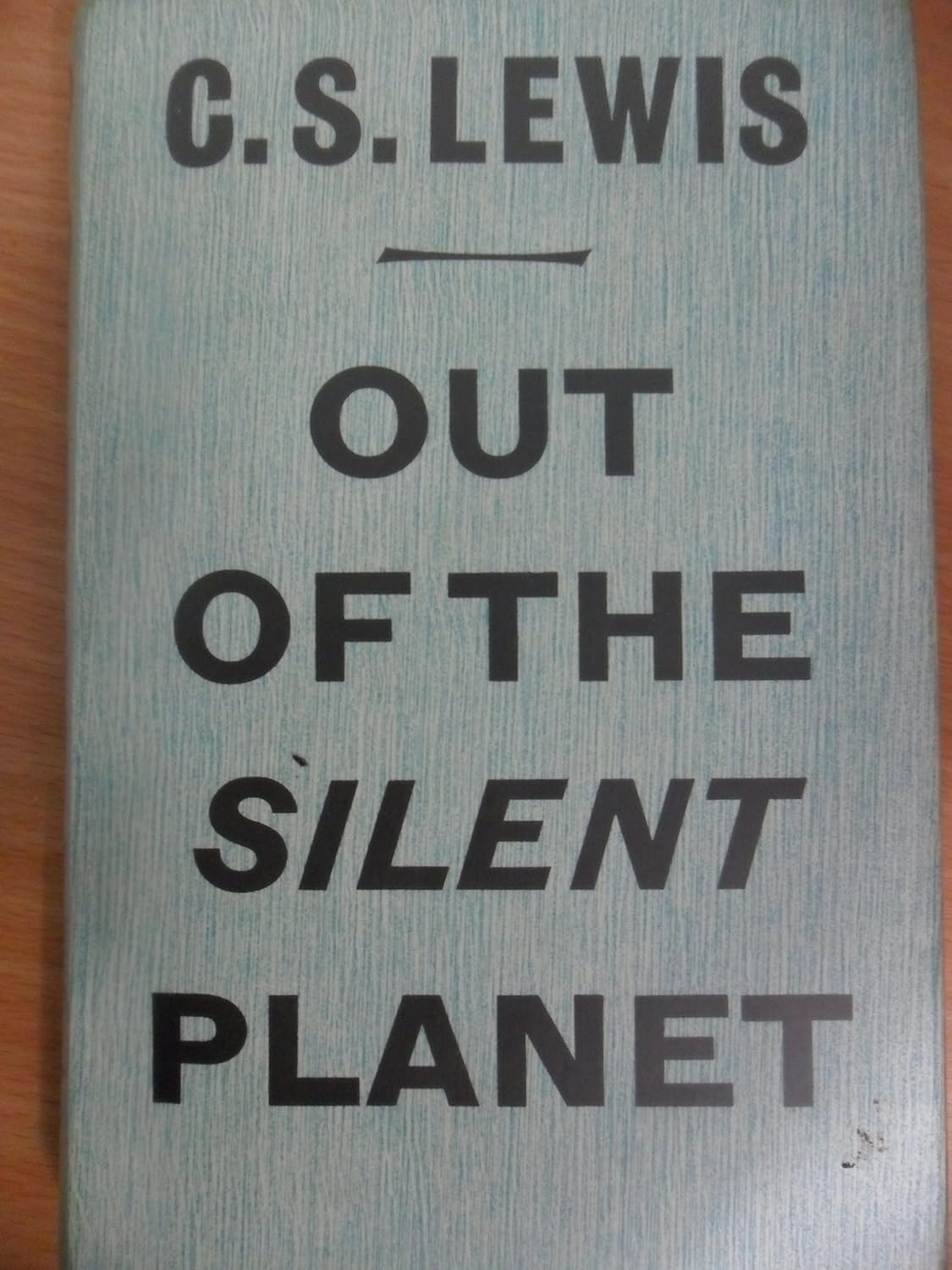Out Of The Silent Planet: C. S. Lewis: 9780370005362: Amazon.com: Books