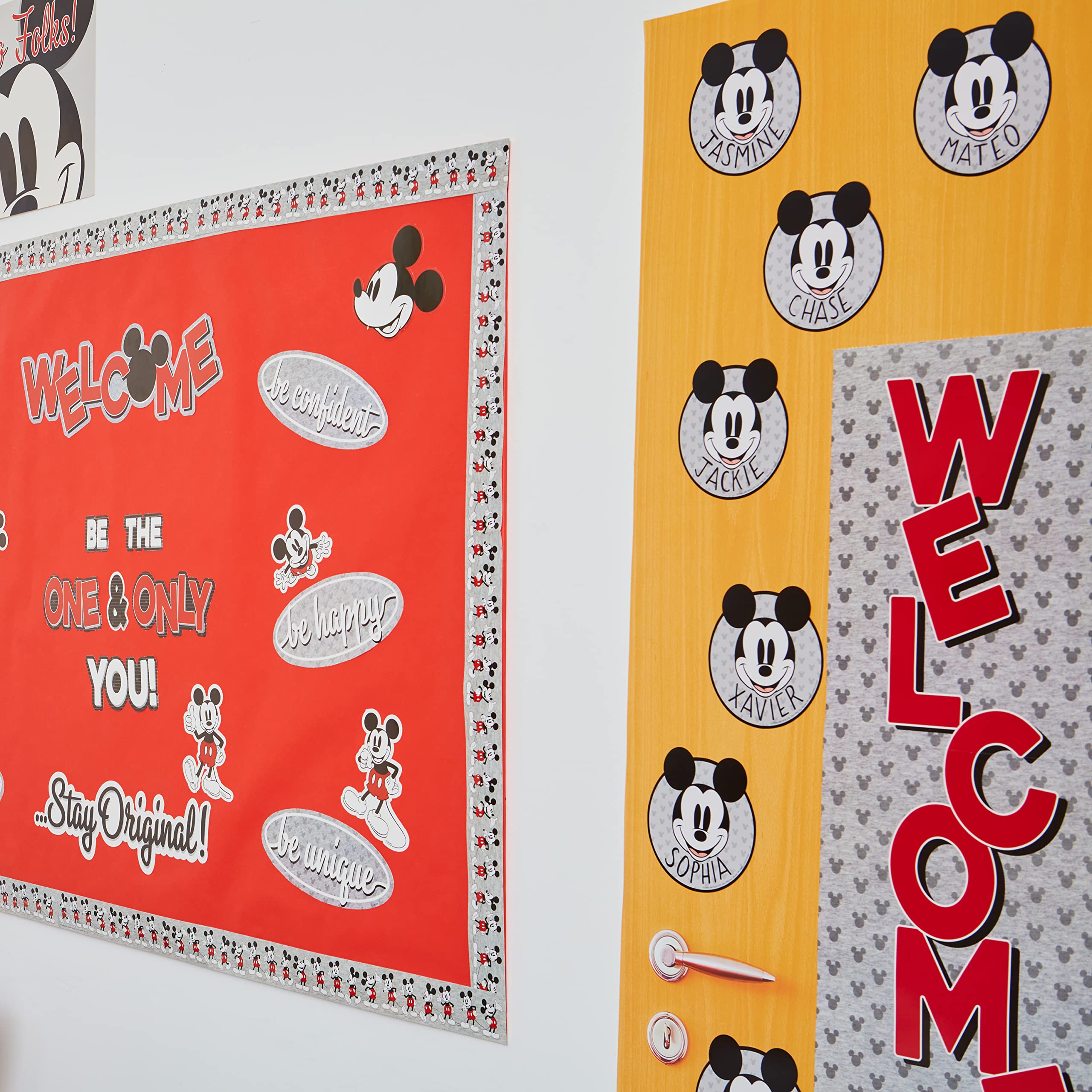 Snapklik.com : Eureka Disney Retro Mickey Mouse Welcome Vertical ...