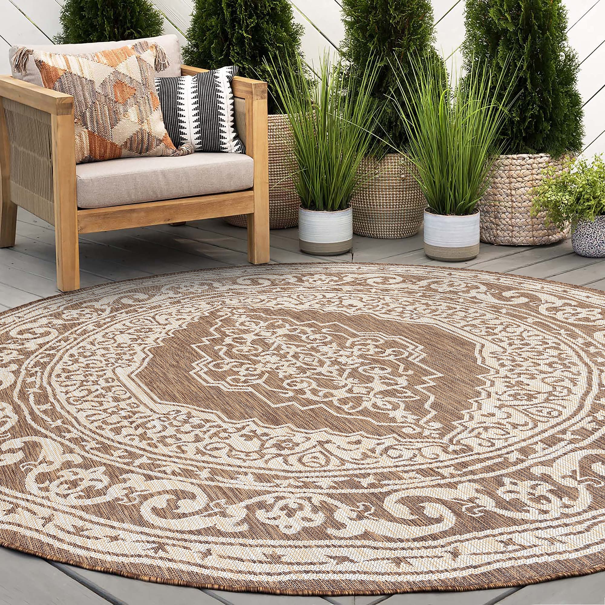 Amazon.com: Water & Fade Resistant 6ft Round Indoor Outdoor Rug for ...