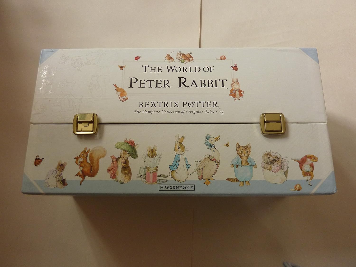 Amazon.com: The World of Peter Rabbit Original Presentation Box 1-23: ...