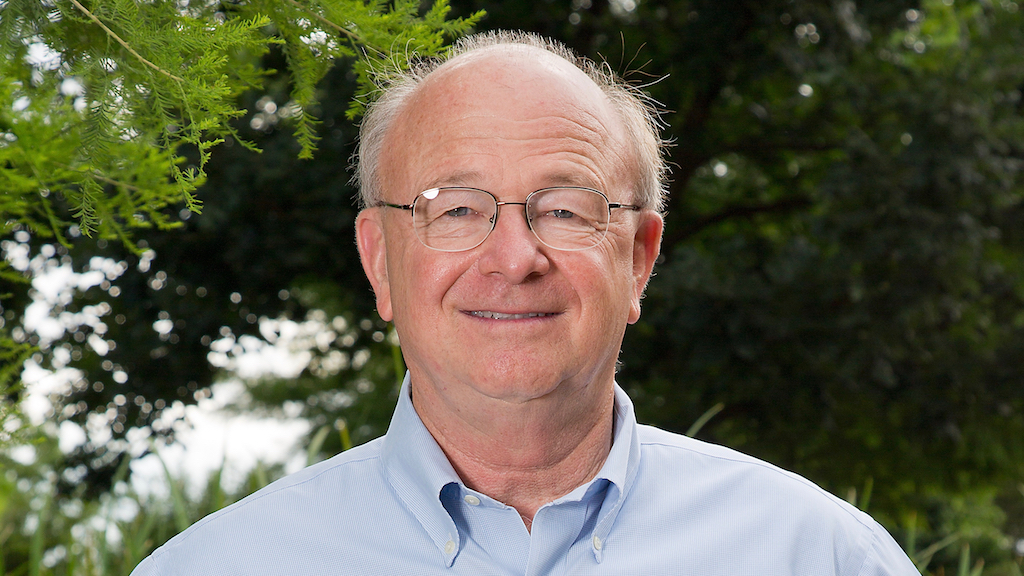 Amazon.com: Darius R. Maggi: books, biography, latest update