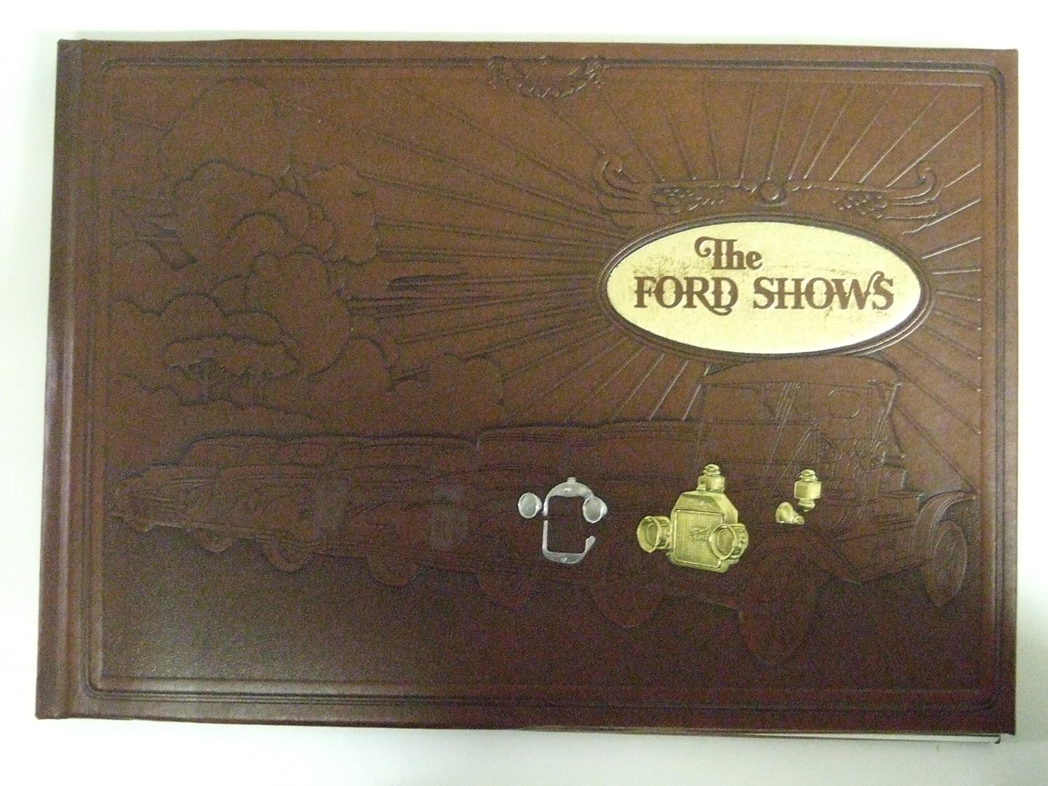 The Ford Shows (Fordiana Books): Sorensen, Lorin: 9780879384562: Amazon ...