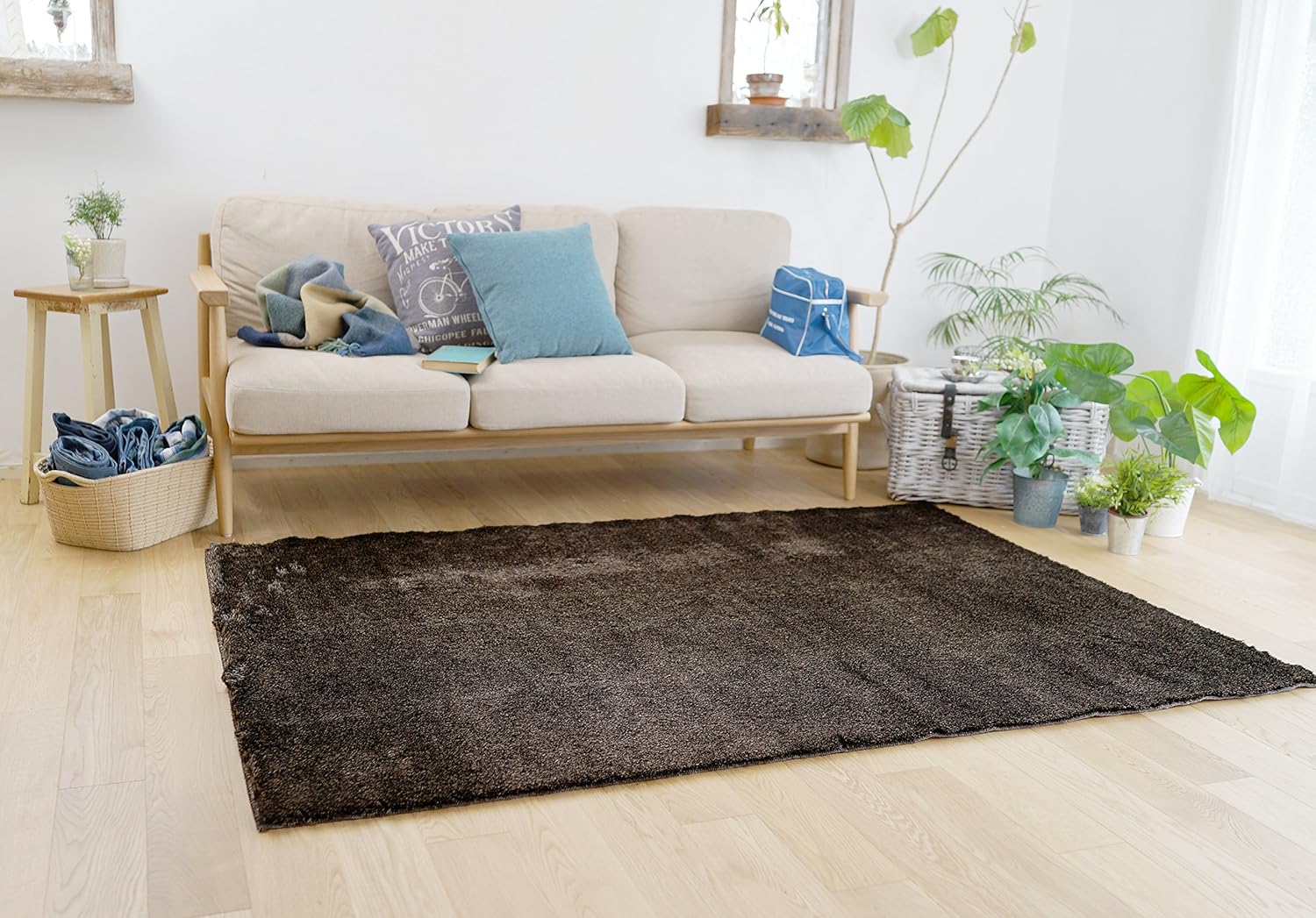 Amazon｜スミノエ(Suminoe) ラグ ブラック 200×250cm 防炎 防ダニ ネオグラス 13127373｜ラグ オンライン通販