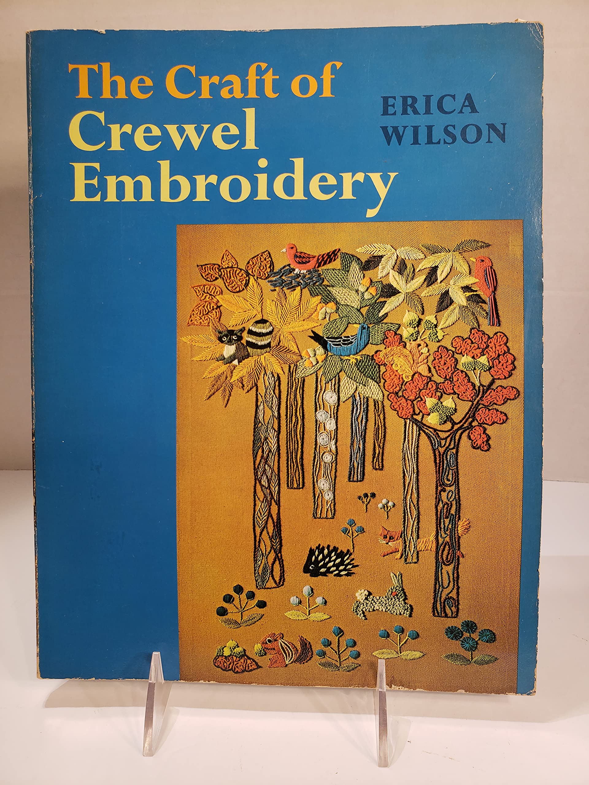 The Craft of Crewel Embroidery: Erica Wilson: Amazon.com: Books