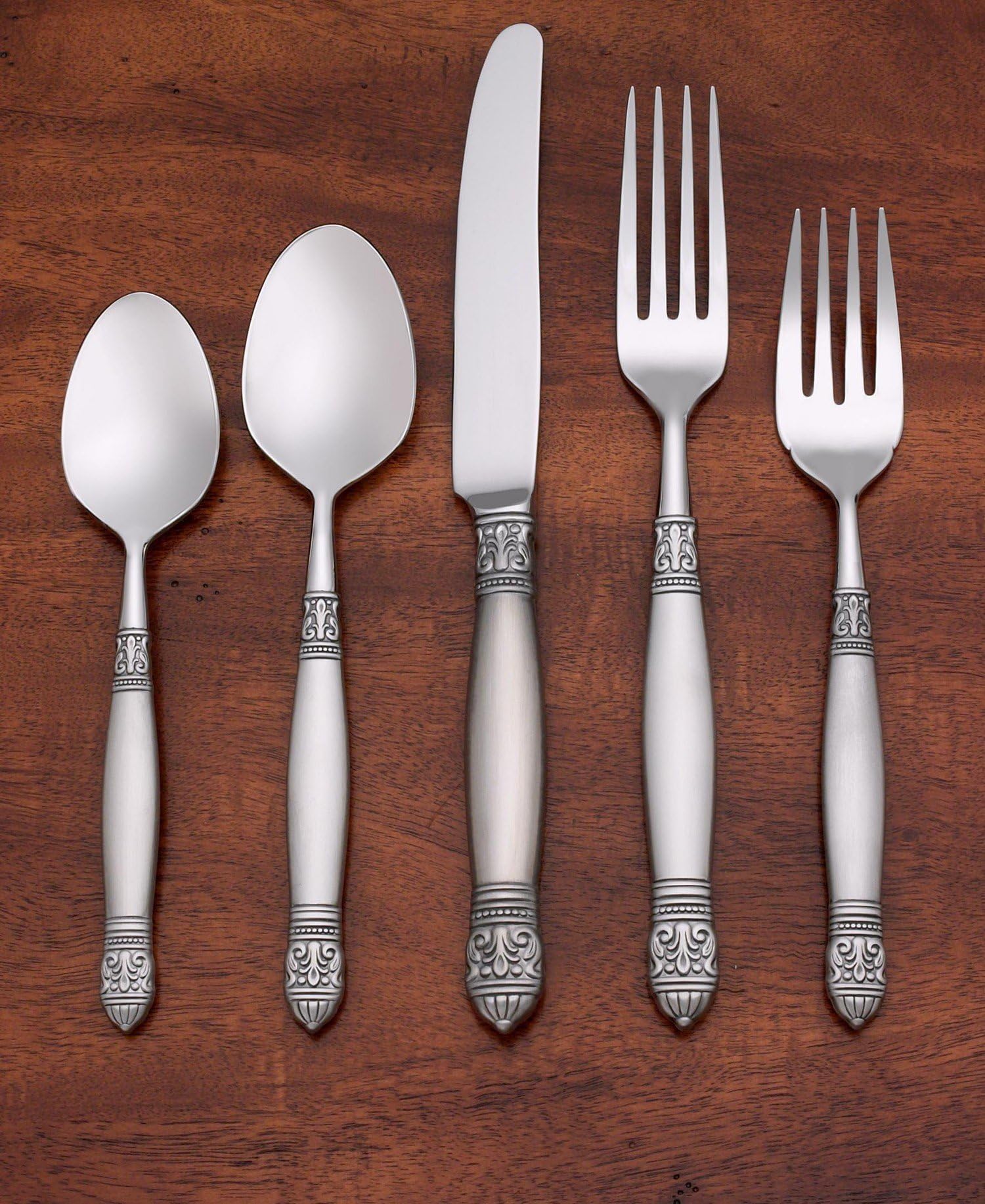 Amazon.com | Oneida Stiletto 3-Piece Hostess Set: Flatware Hostess Set ...