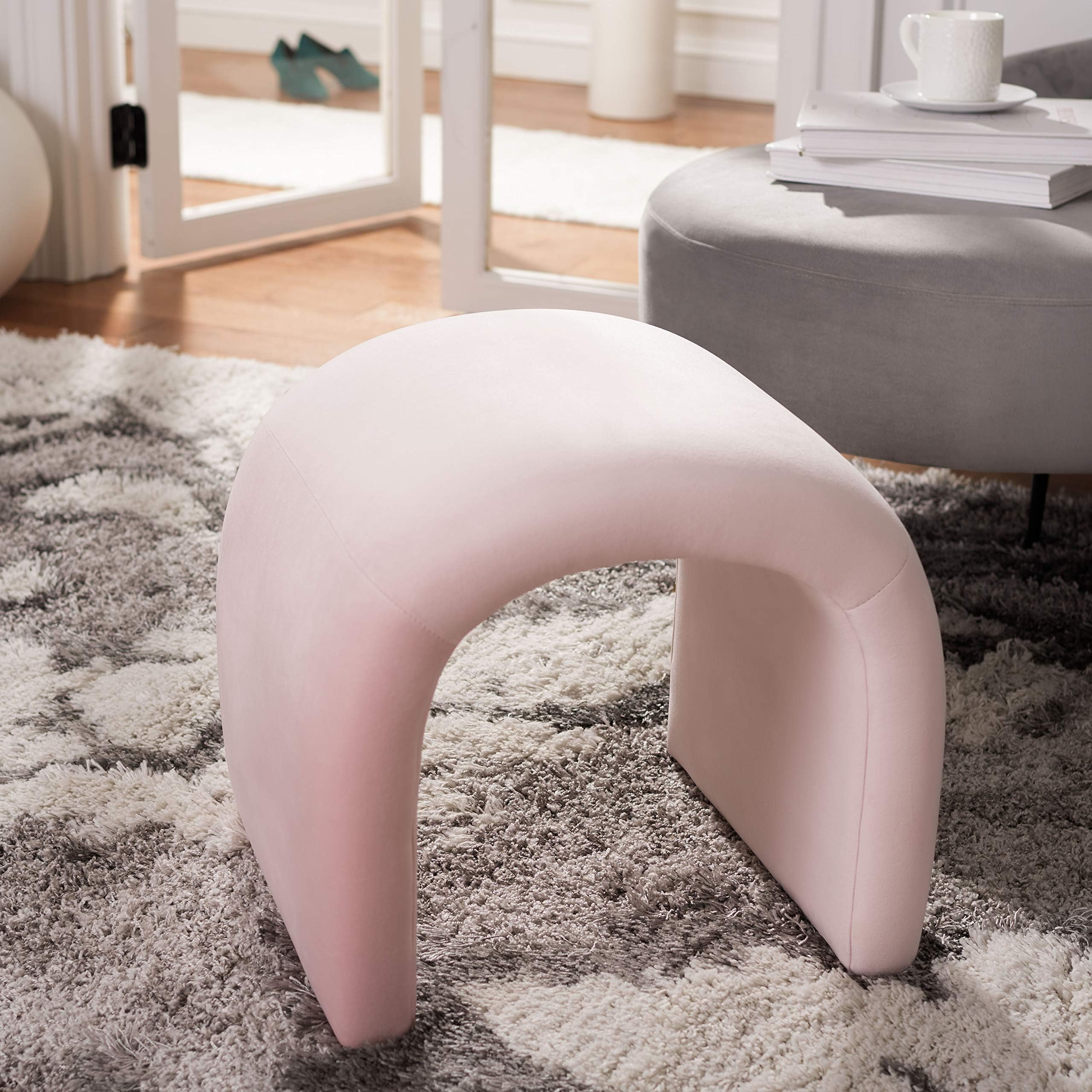 Amazon.com: SAFAVIEH Home Collection Kibo Modern Waterfall Light Pink ...