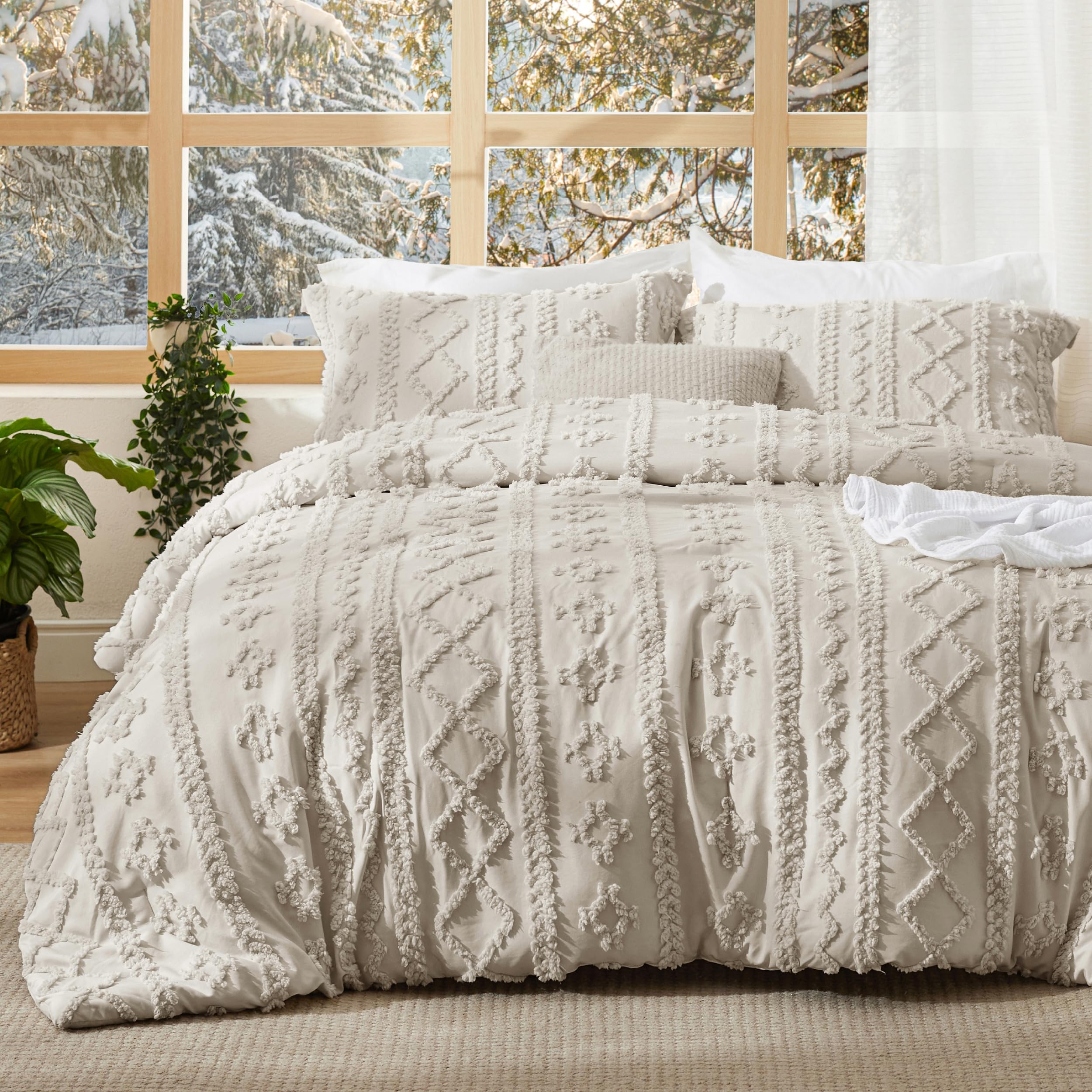 Amazon.com: Bedsure Tufted Boho Comforter Set Oversized Queen - Linen ...