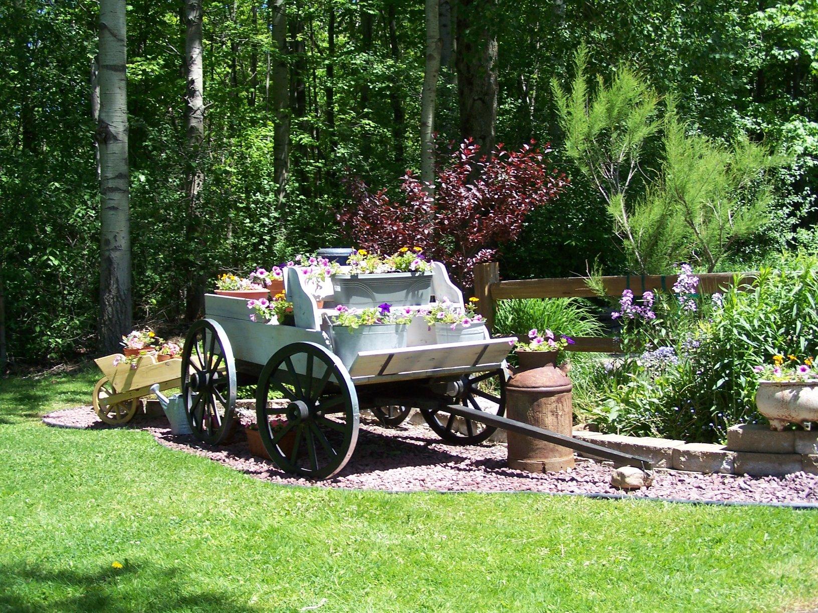 Buckboard Wagon Woodworking Project Plan - Outdoor Furniture ...