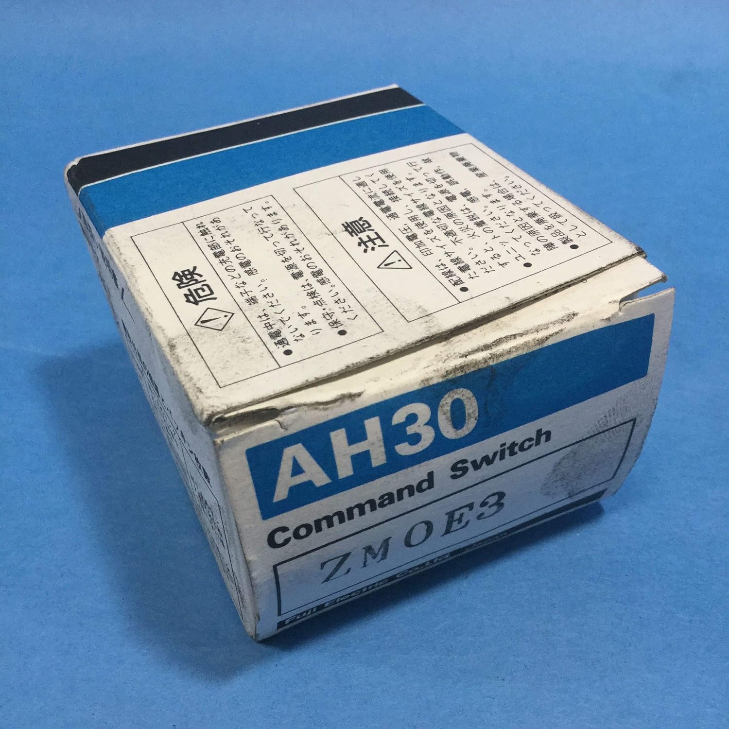 Fuji Electric AH30-ZM Pilot Light, Red Domed Lens: Amazon.com ...