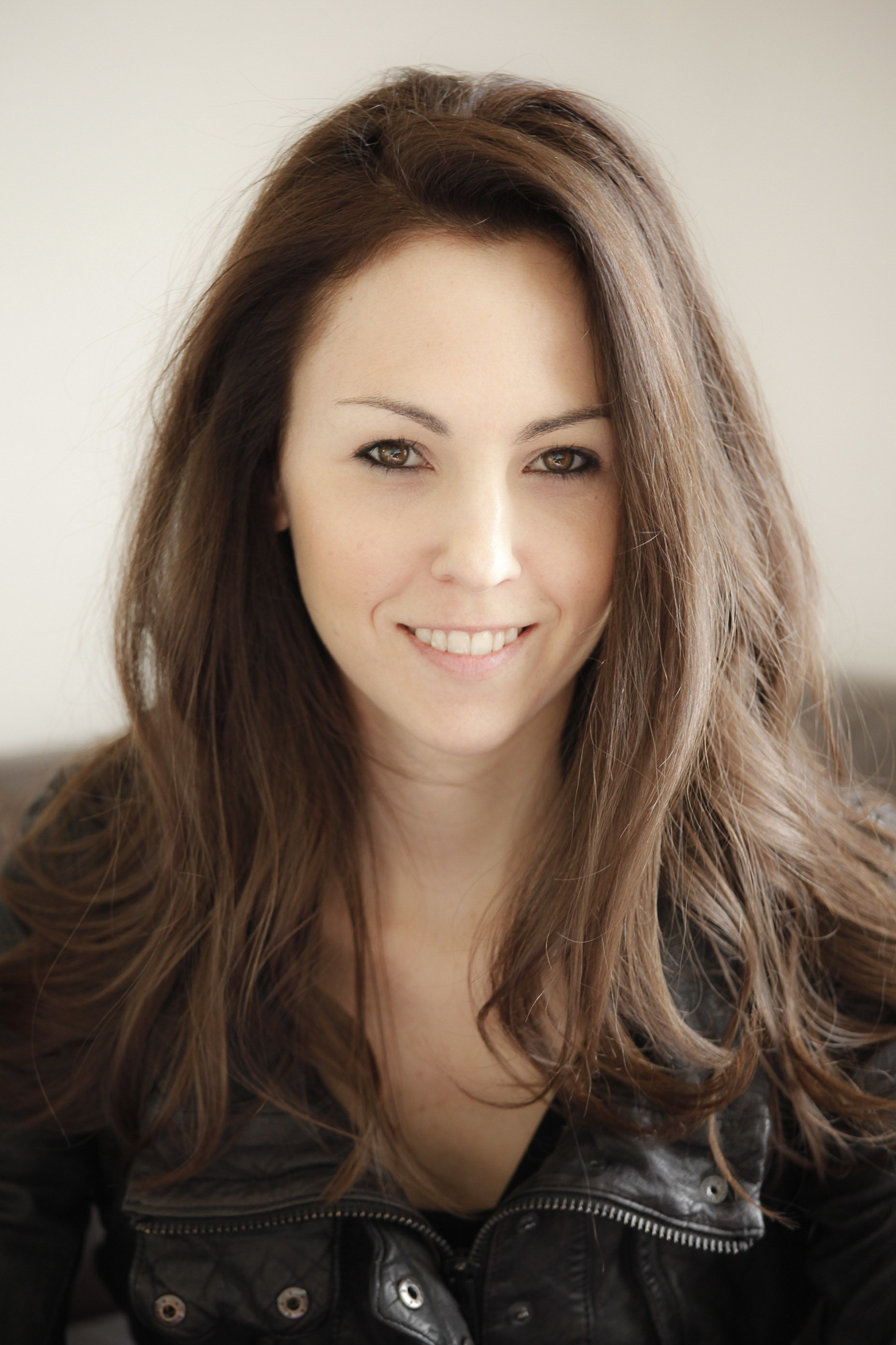 Amazon.com: Veronica Del Valle: books, biography, latest update