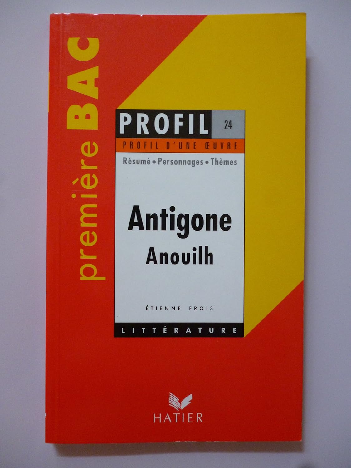 Amazon.com: ANTIGONE, JEAN ANOUILH: 9782218072154: Sylvie Dauvin: Books