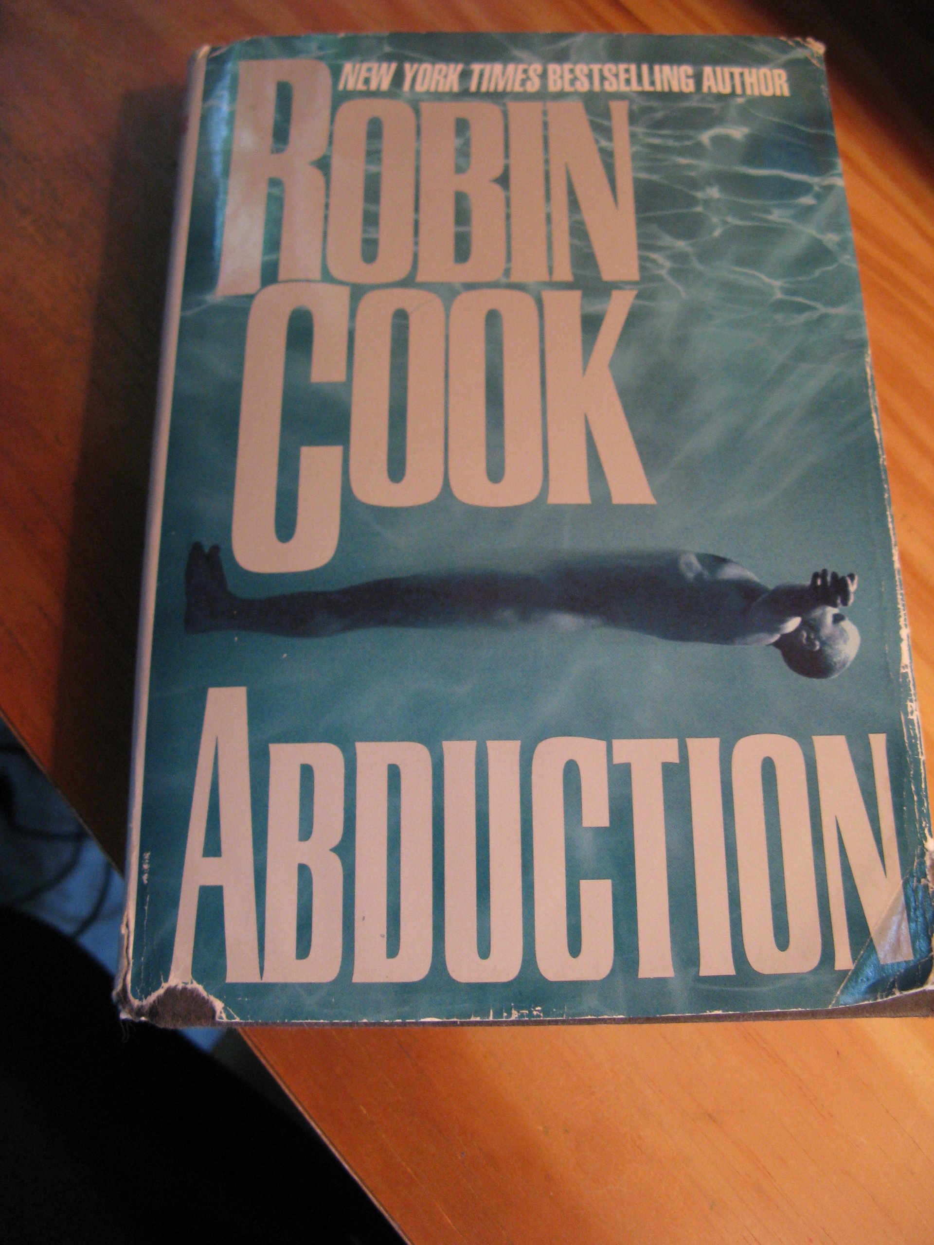 Abduction: Cook, Robin: 9780739413746: Amazon.com: Books