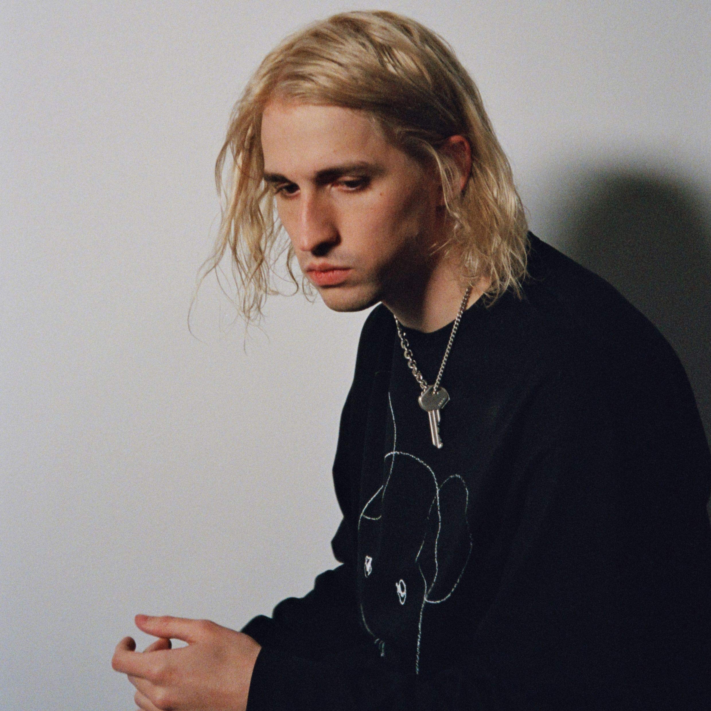 Porter Robinson bei Amazon Music