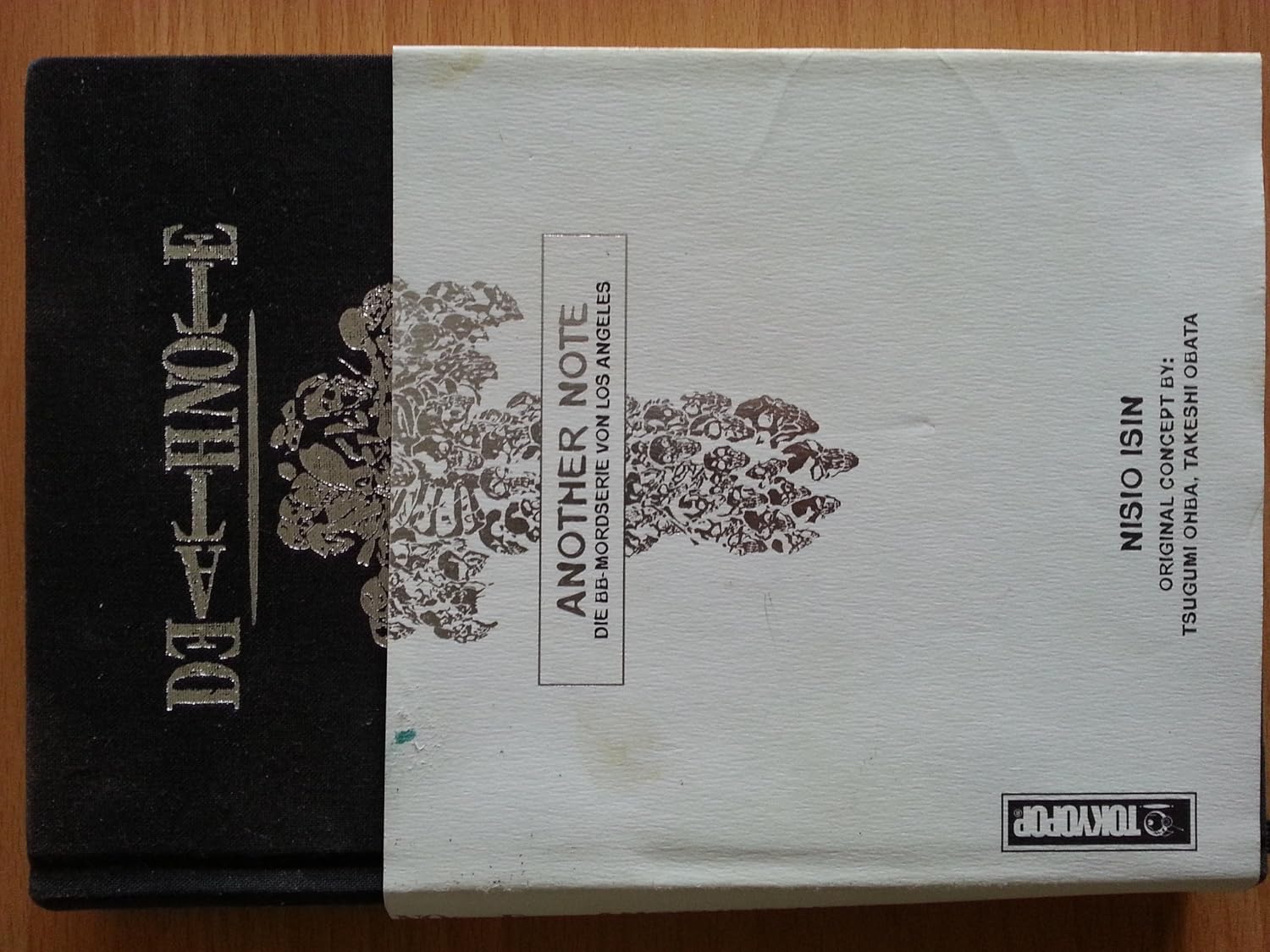 Amazon.com: Death Note: Another Note: 9783867193719: NisiOisiN, Jens ...