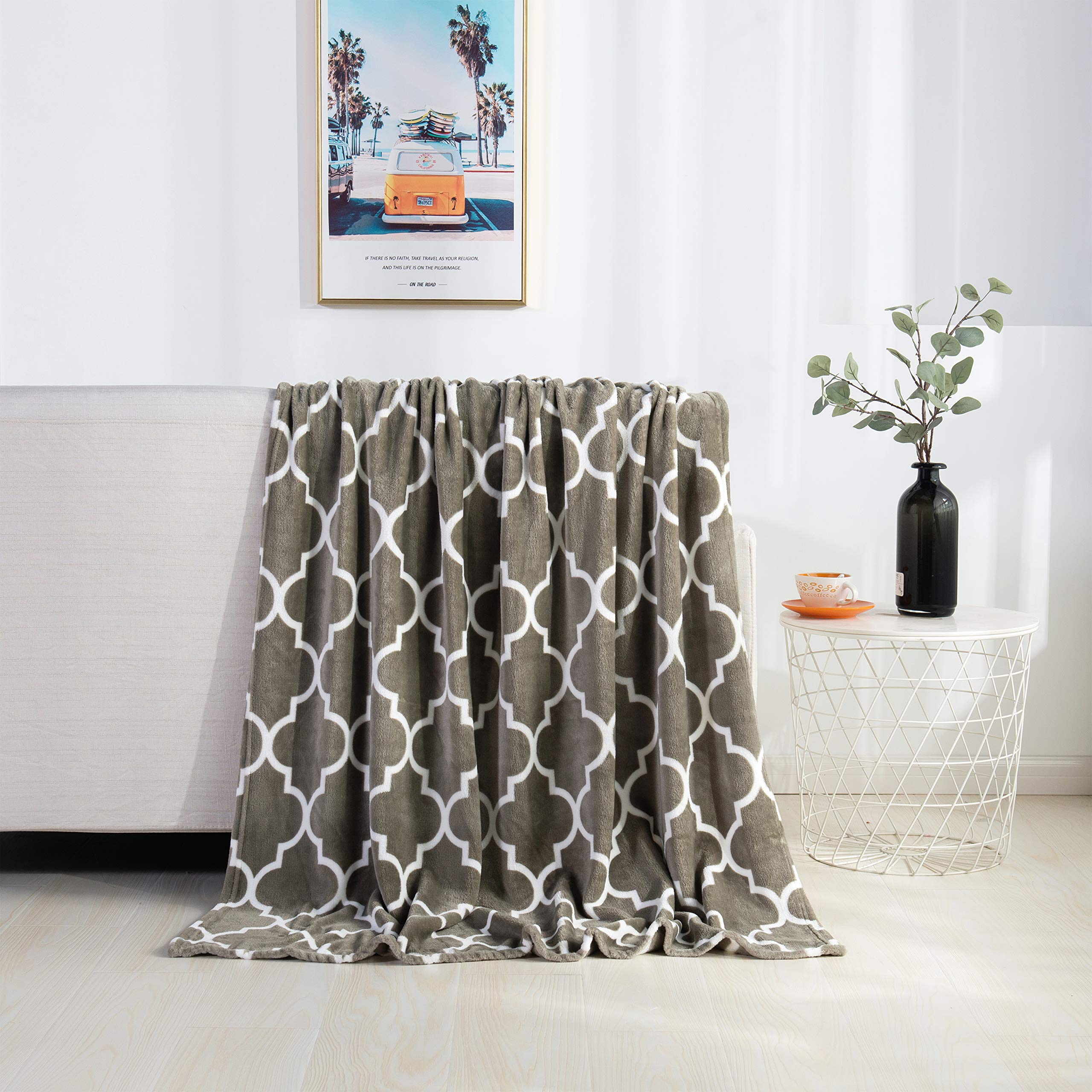 Amazon.com: Elegant Comfort Velvet Touch Ultra Plush Christmas Holiday ...