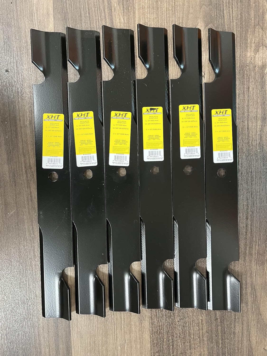 Amazon.com : 6 Universal Mower Blades Fits 61" Cut Models with 5/8 ...