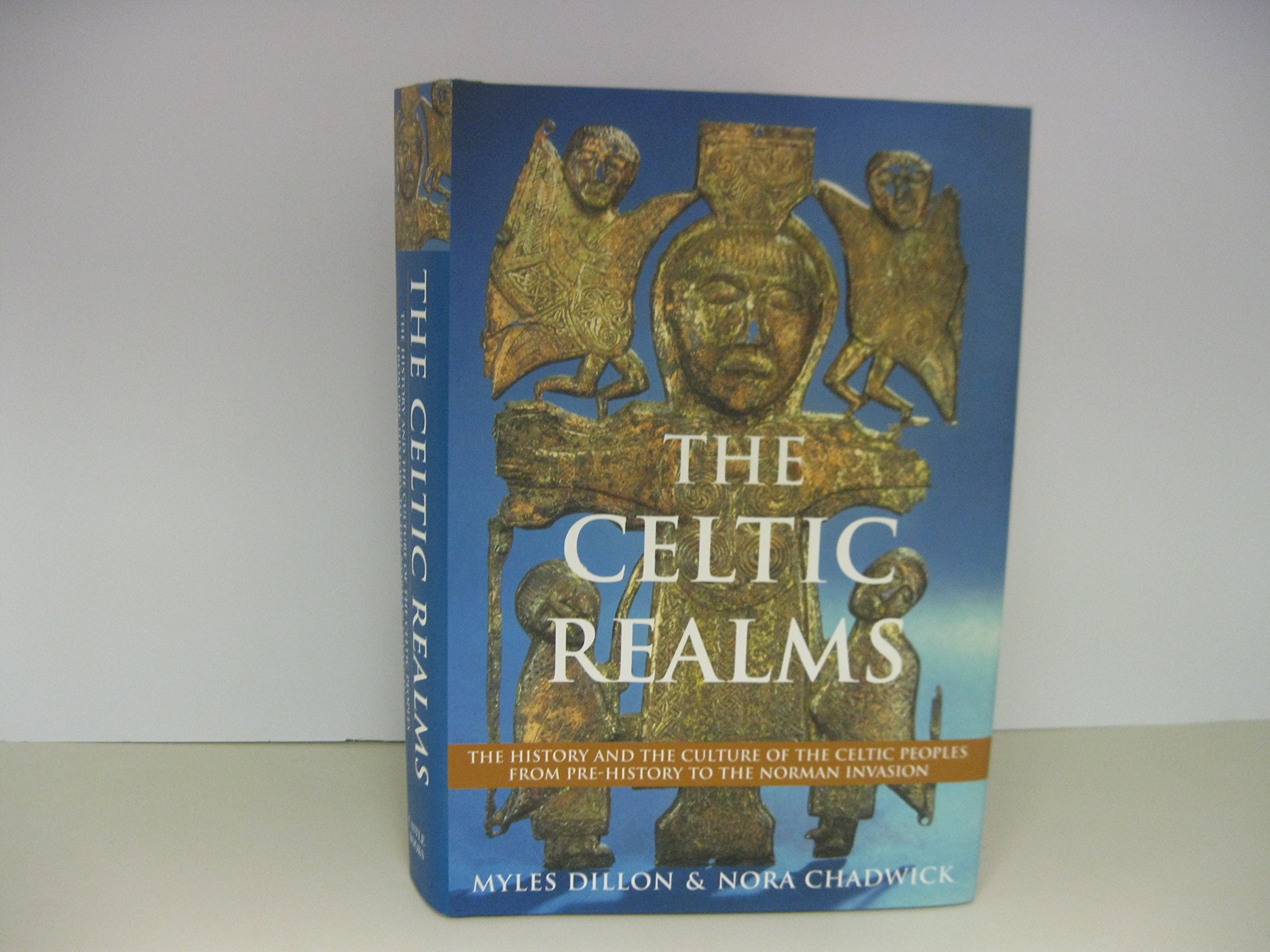 The Celtic Realms: Amazon.co.uk: Dillon, Myles, Dillon, Miles, Chadwick ...