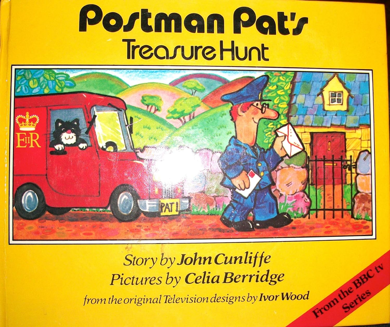 Buy Postman Pat's Treasure Hunt (Postman Pat - storybooks) Book Online ...