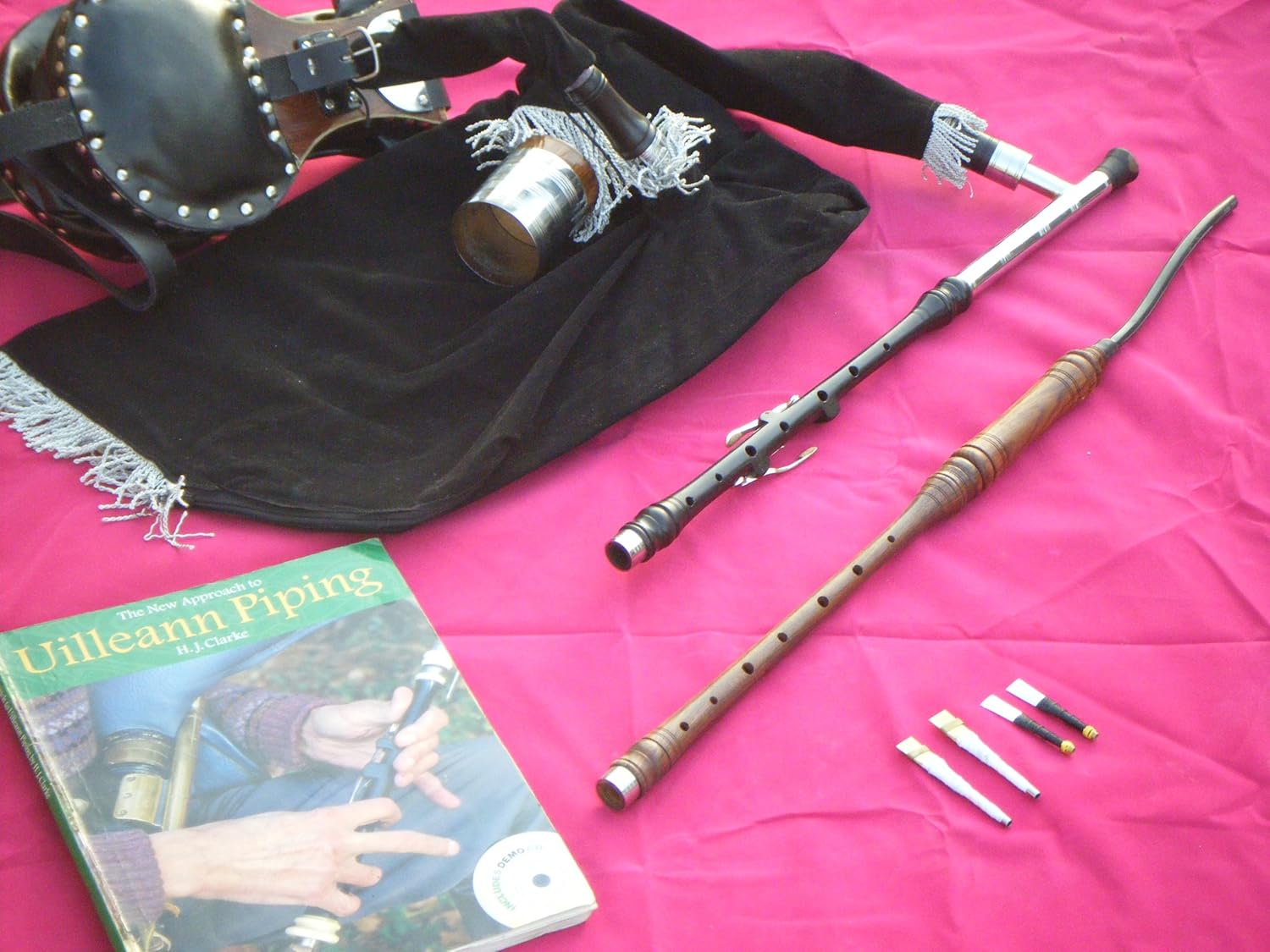 Amazon.com: Irish Uilleann Bagpipe Practice Set 3 Key Chanter Booklet ...