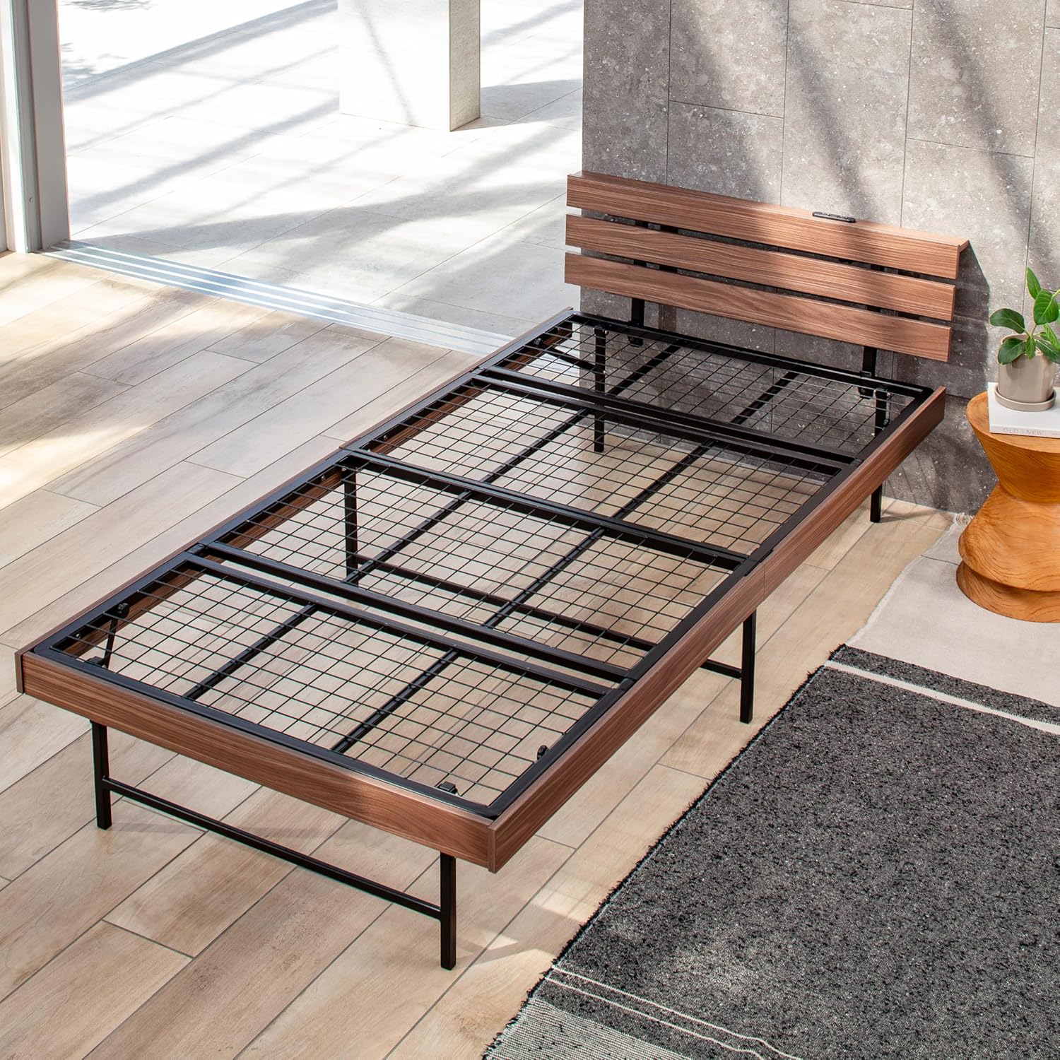 Amazon｜GOKUMIN シングル ベッドフレーム スチールベッド パイプベッド Sサイズ 簡単組立 ヘッドレス コンパクト 頑丈 軽量 シンプル きしまない 耐荷重120kg 通気性 ...