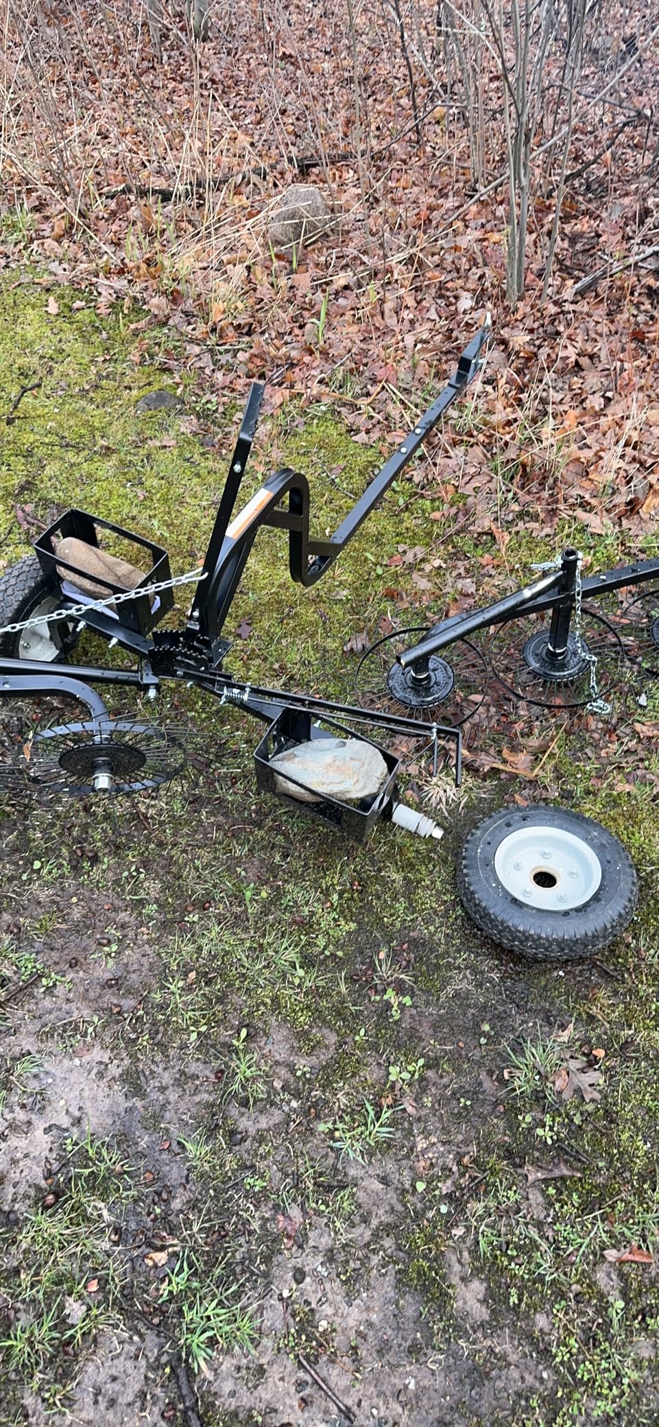 Amazon.com : Strongway Inline Acreage Rake - 55in.W, 6 Tine Reels ...