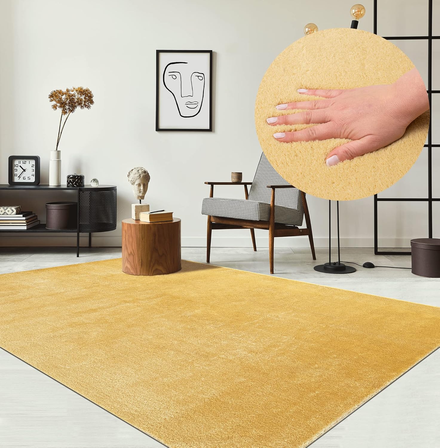 the carpet Relax Modern Fluffy Short Pile Rug, Non-Slip Underside ...