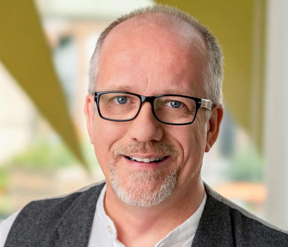 Amazon.co.uk: Jim Shields: books, biography, latest update