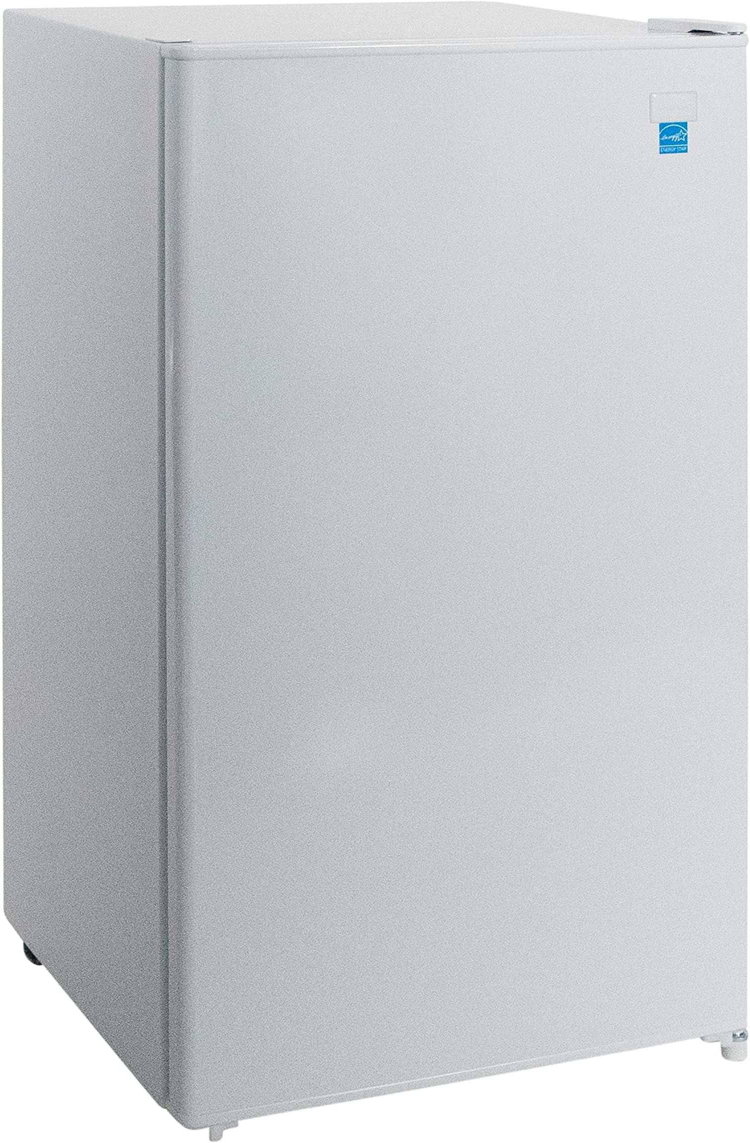 Amazon.com: West Bend WBR44S Mini Fridge Compact Refrigerator for Home ...