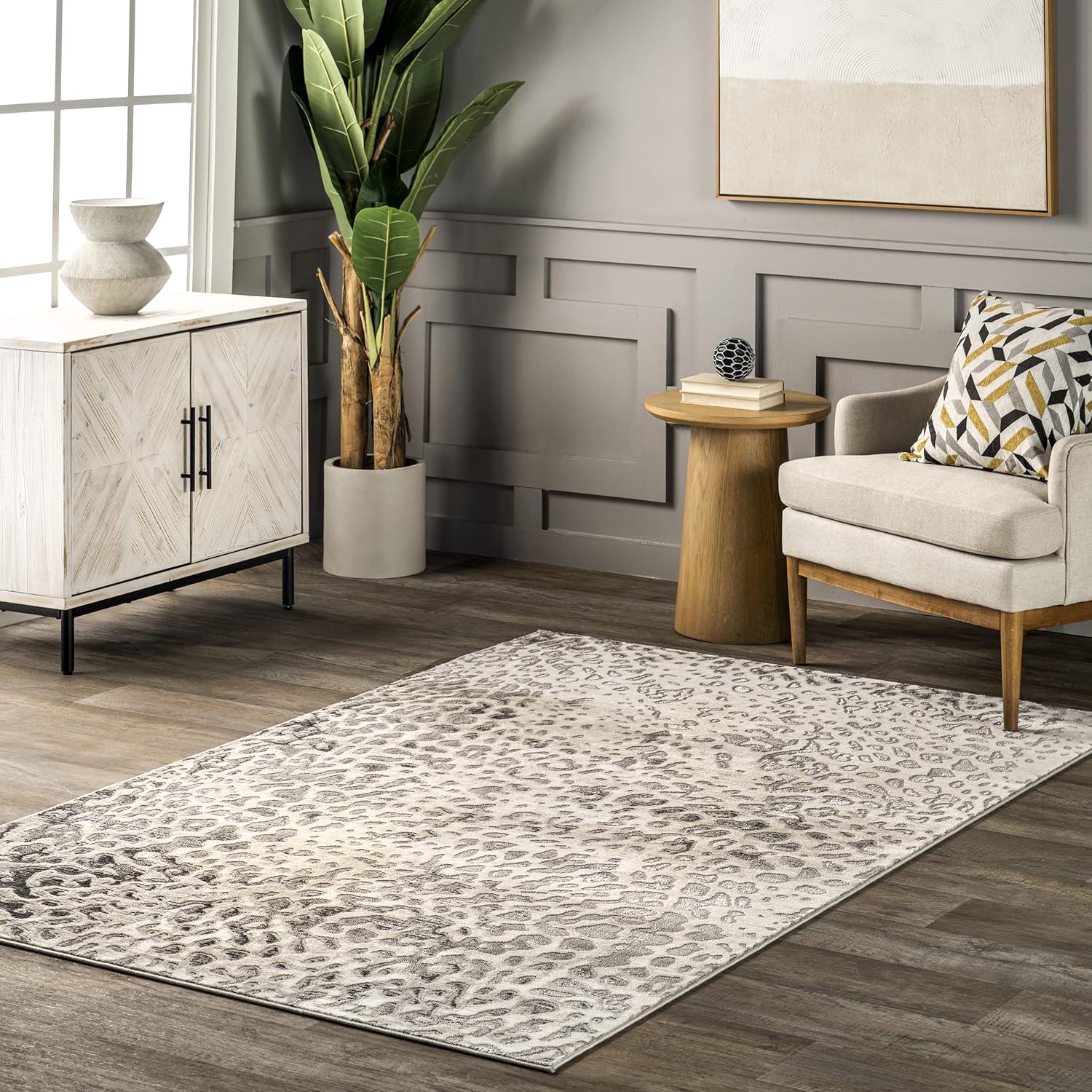 Amazon.com: nuLOOM Taisha Cheetah Print Area Rug, 8x10, Beige : Home ...
