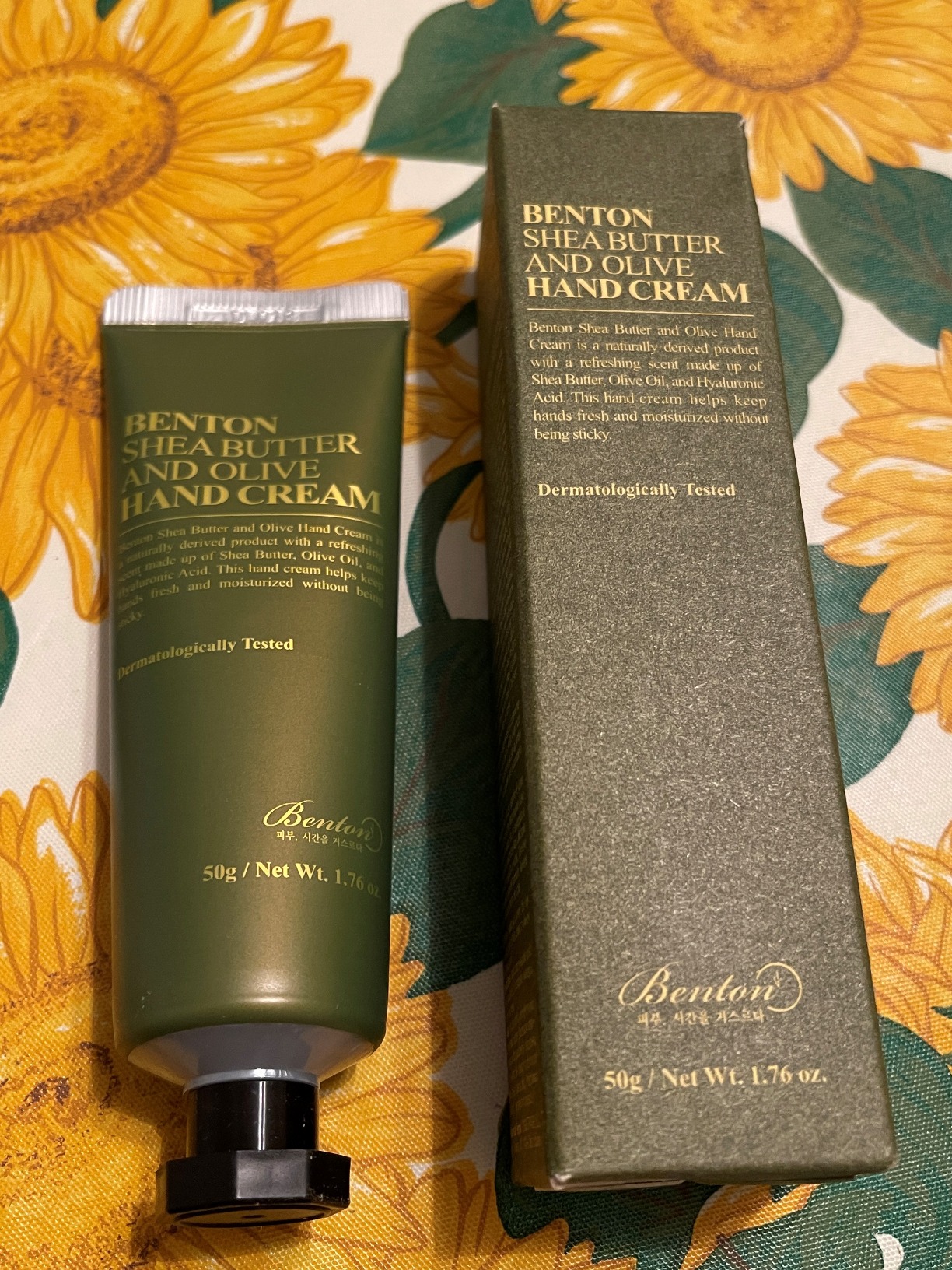 Amazon.com : BENTON Shea Butter and Coconut Hand Cream 50g (New Version ...