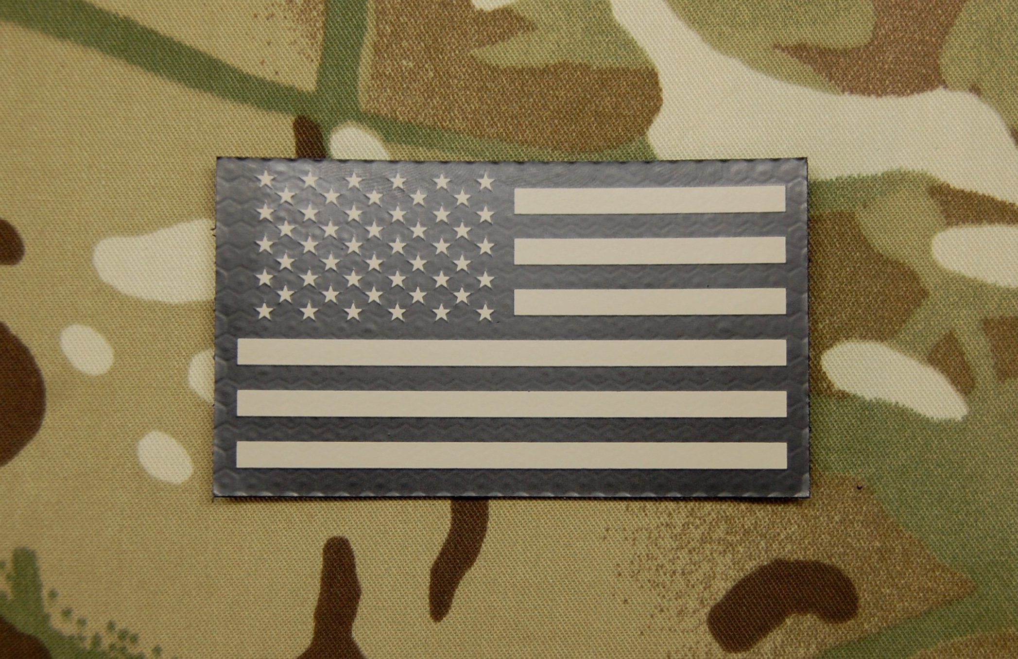 Amazon.com: Infrared Forward US Flag Patch - Tan & Black : Sports ...