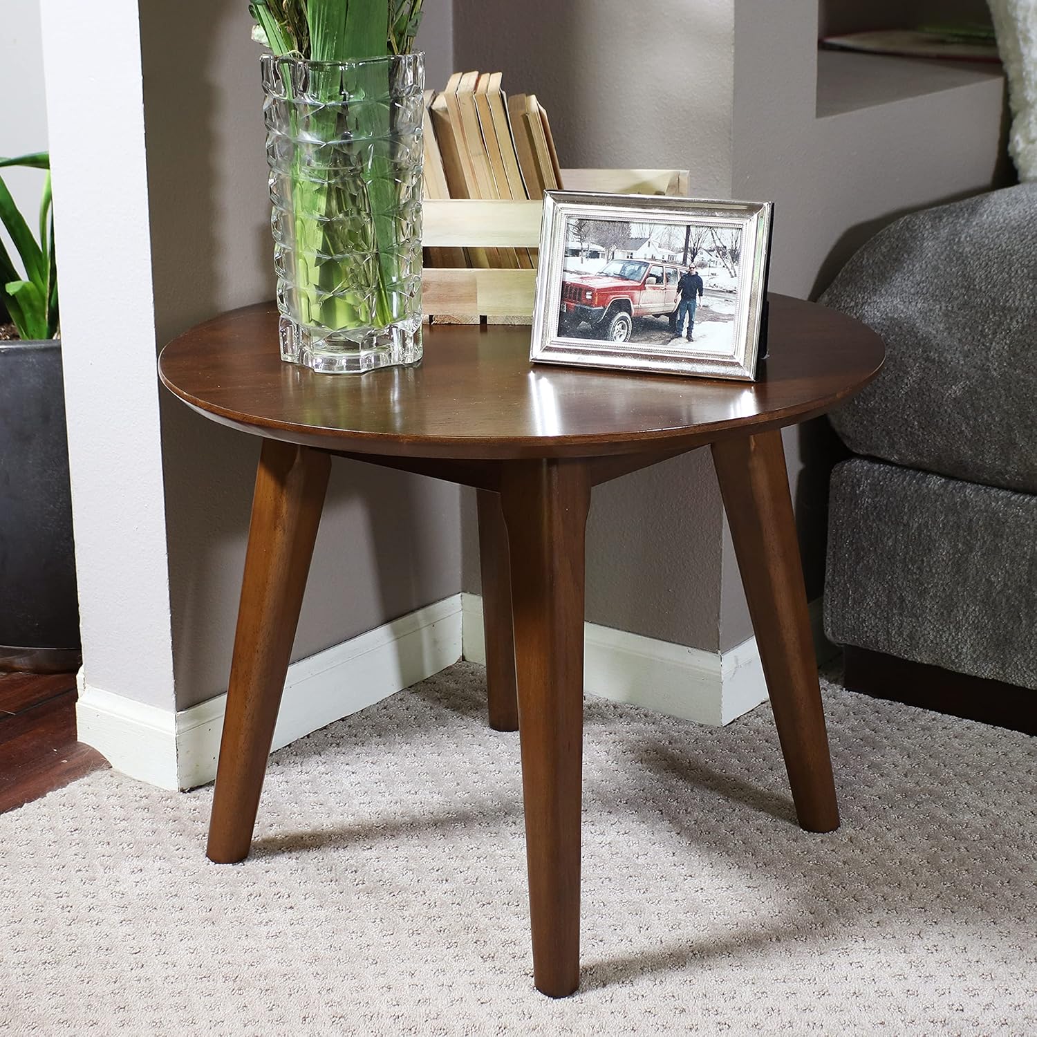Sunnydaze Small Round Coffee Table - Cosmo Modern Wooden Table for The ...