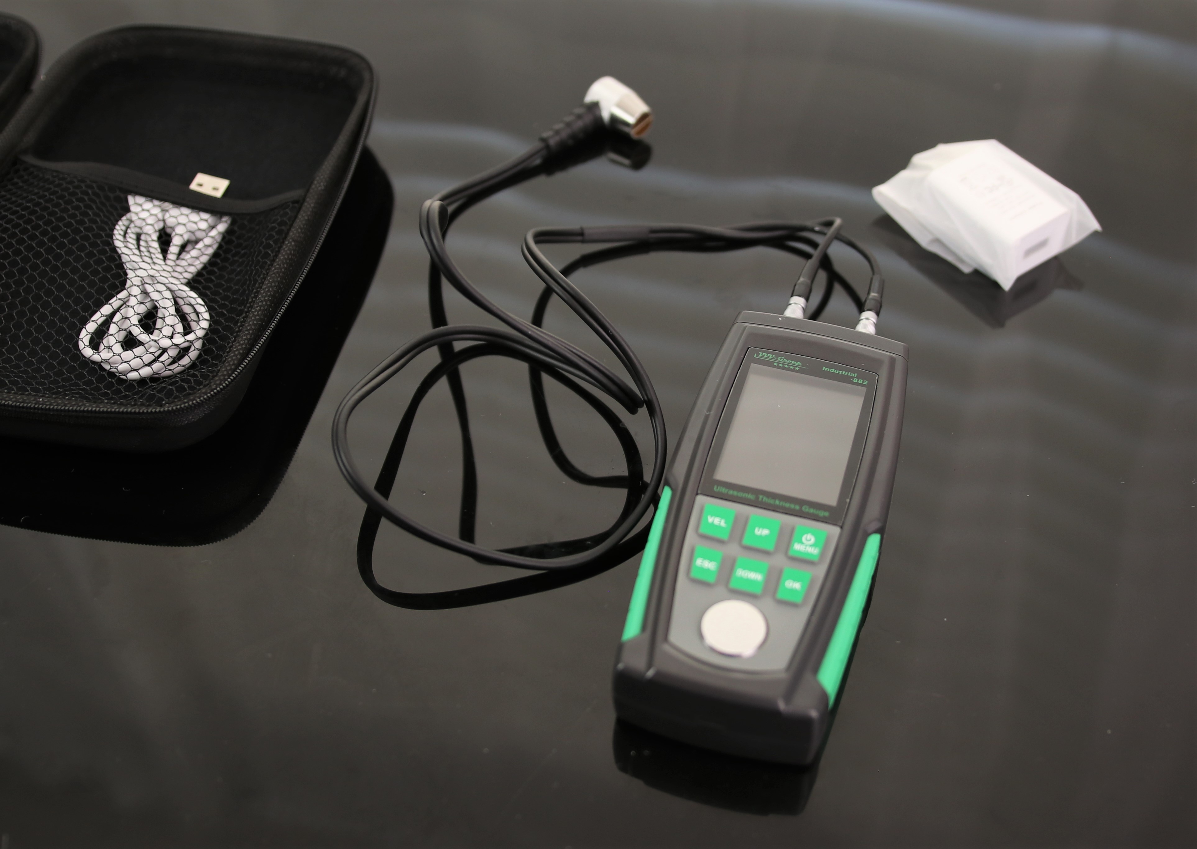 Watch Taking A Look At The VVV-Group Ultrasonic Thickness Gauge on ...