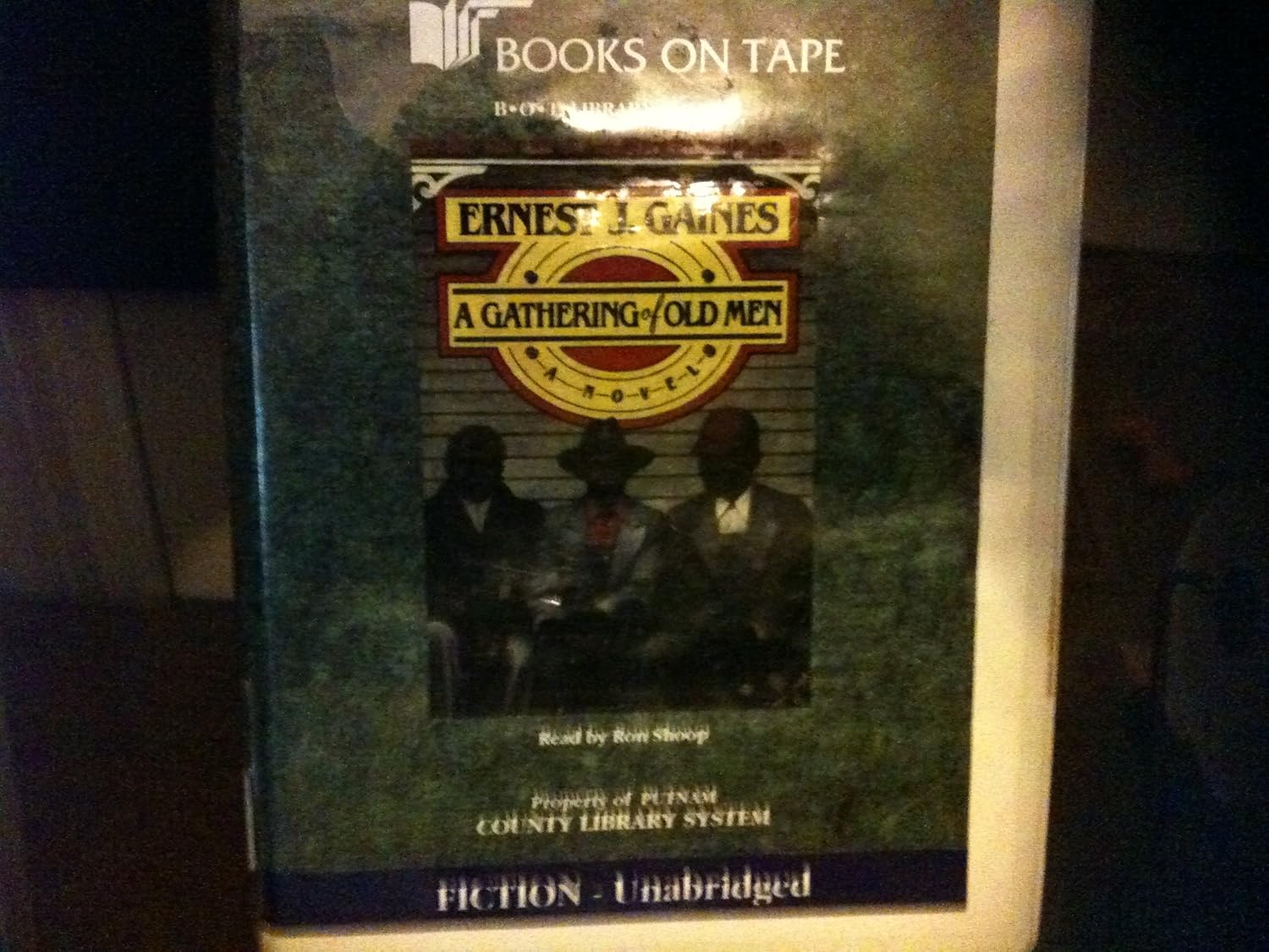 A Gathering Of Old Men: Ernest J. Gaines, Ron Shoop: 9780736611848 ...