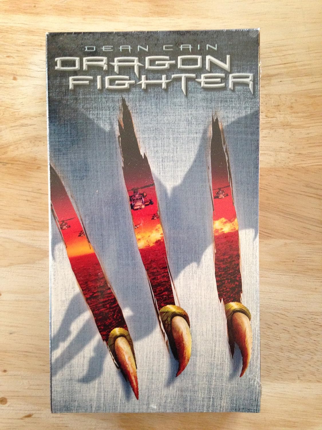 Amazon.com: Dragon Fighter [VHS] : Dean Cain, Kristine Byers, Robert ...
