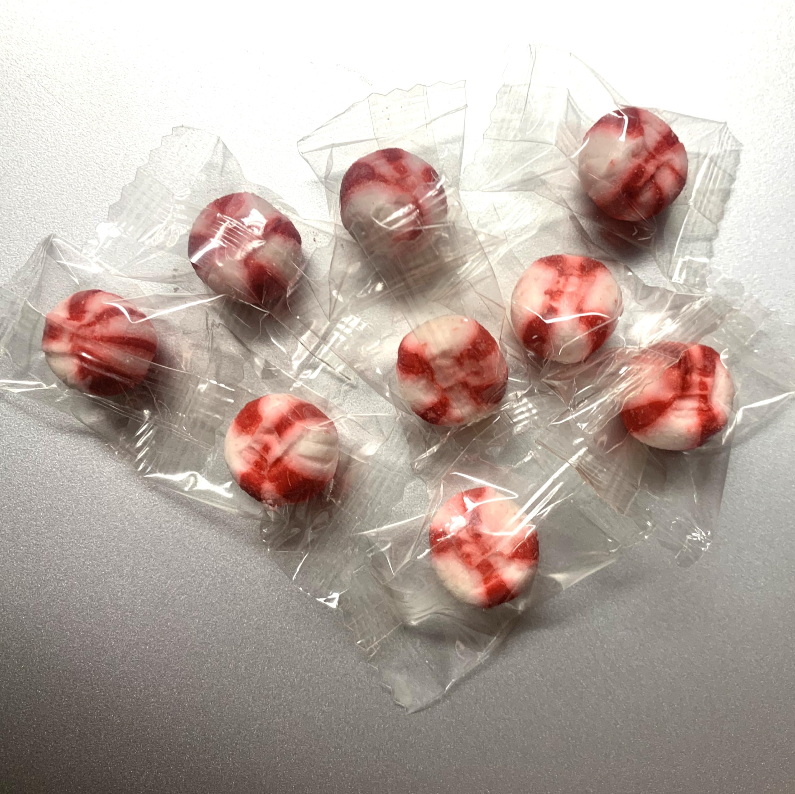 Amazon.com : Red & White Soft Mint Peppermint Puffs Christmas Candy ...